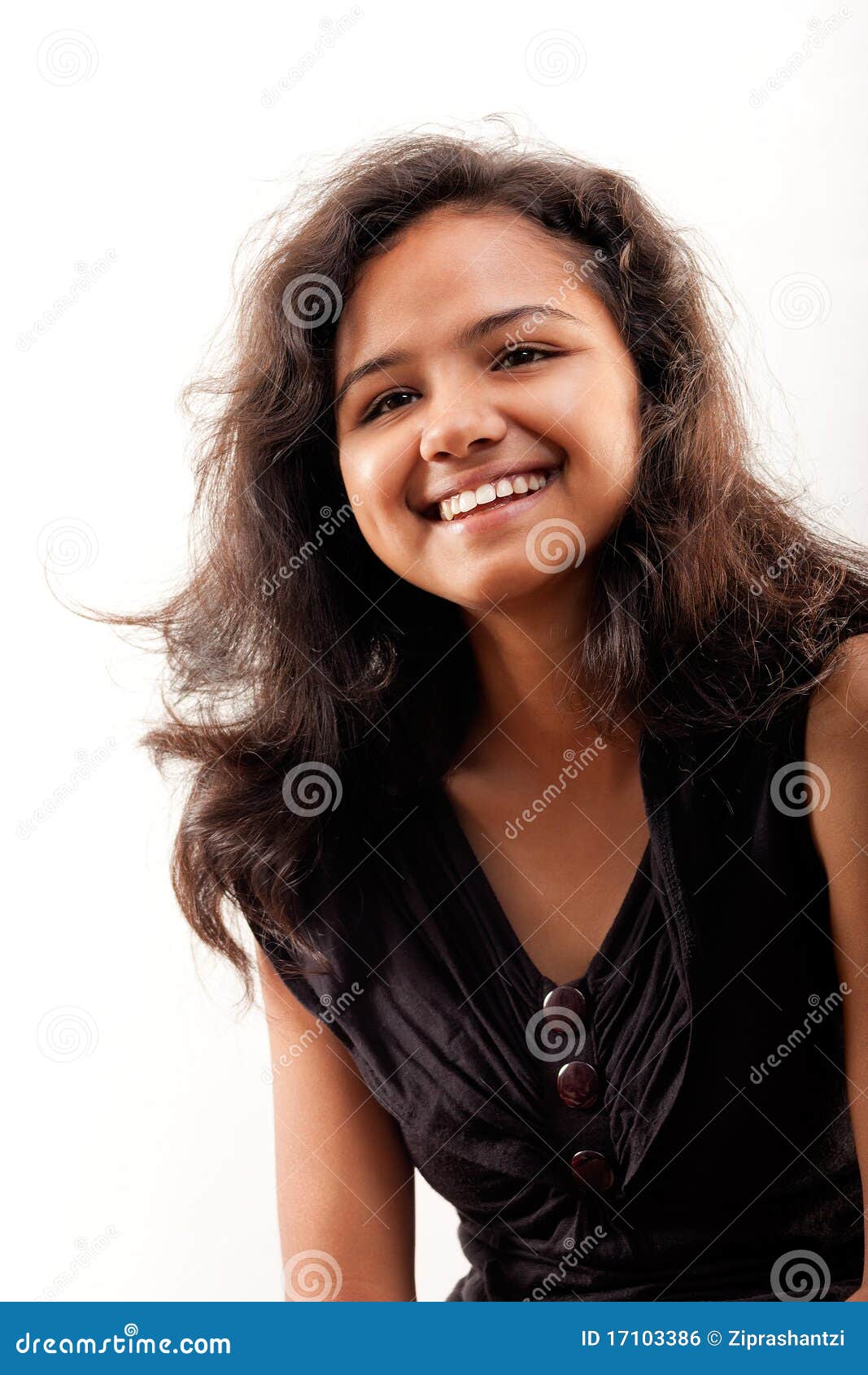 Sourire Timide De Belle Fille Indienne Photo stock - Image du soin ...