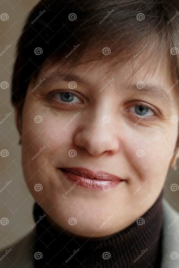 Sourire triste image stock. Image du plaisant, sourire - 7982347