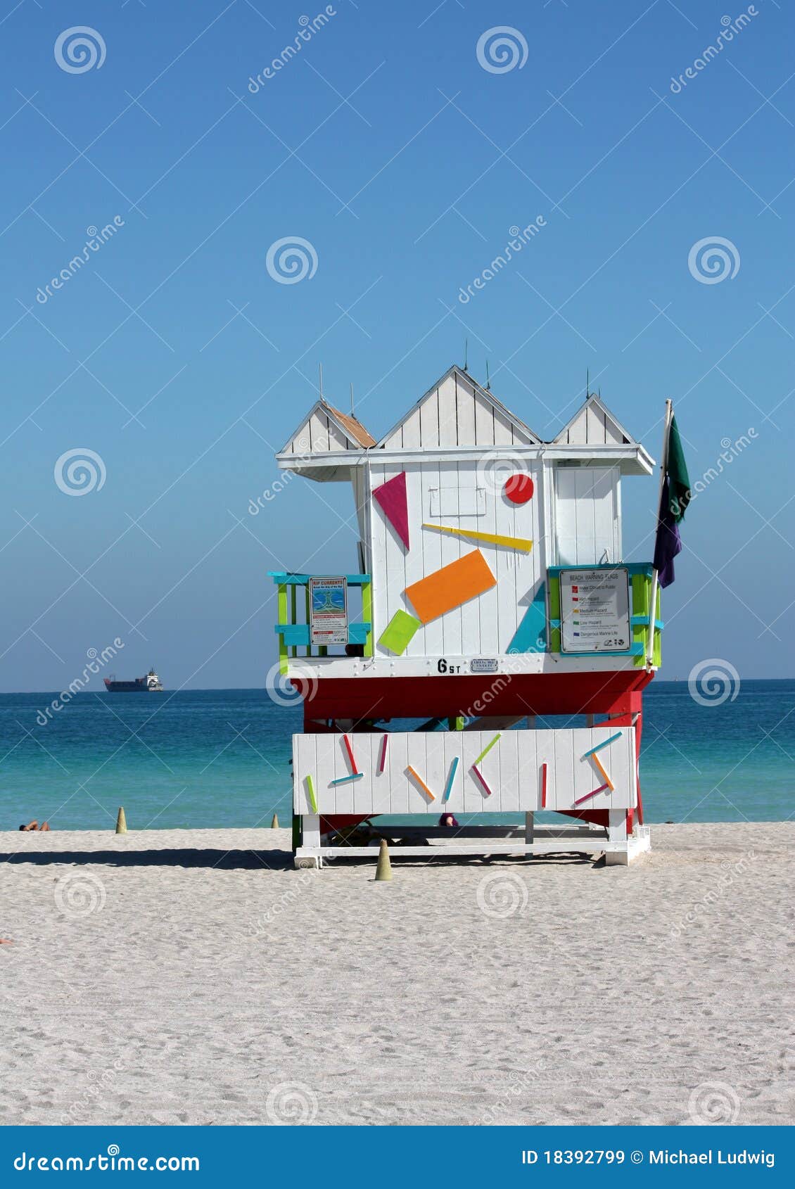 South Beach Lifeguard Stand Editorial Stock Image - Image of ocean ...