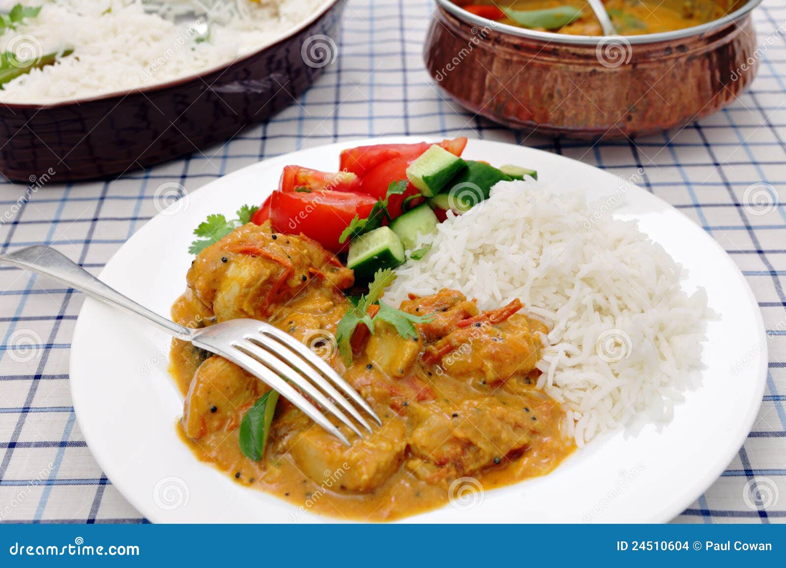 South Indian Chicken Curry Table Stock Photo - Image of leaves, serving ...