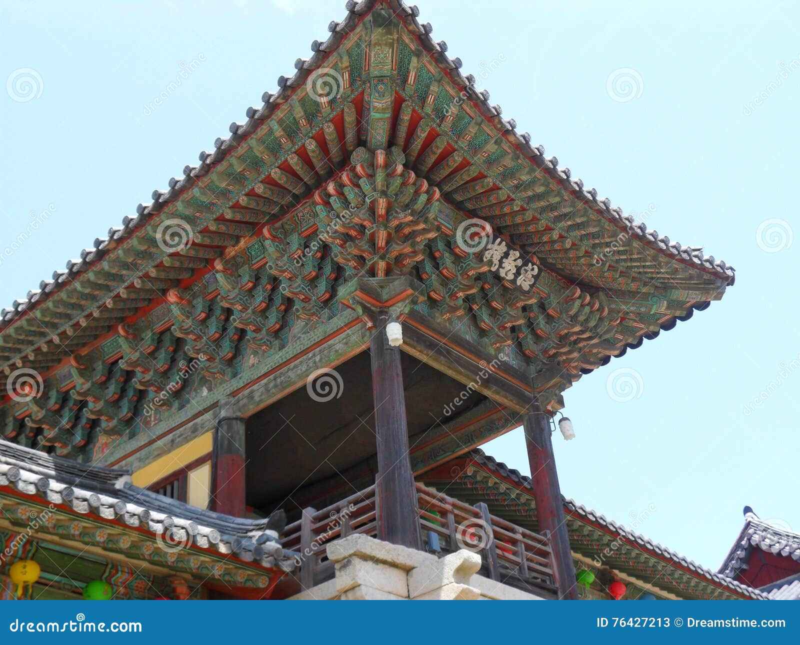South Korean temple stock image. Image of asia, temple - 76427213