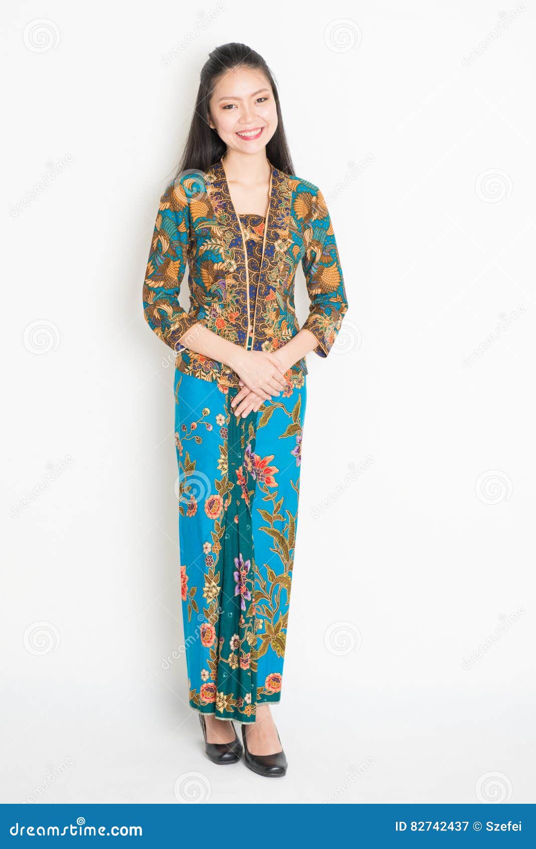 Southeast Asian Female In Batik Dress Stock Image Image Of Full