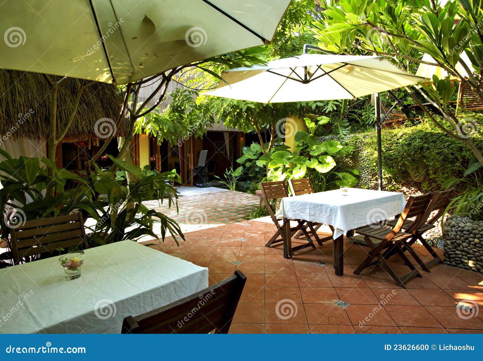 Southeast Asian-style Restaurant Stock Photo - Image of glasses ...