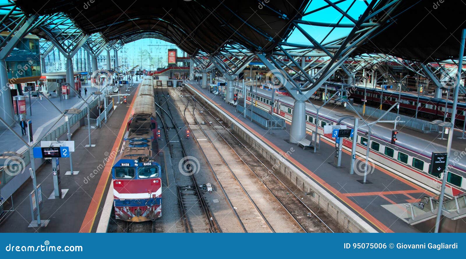 Southern Cross Train Station, Melbourne Editorial Photo - Image of ...
