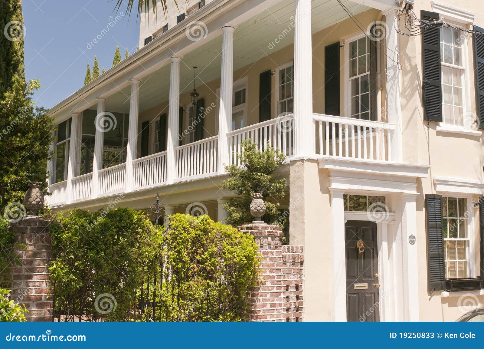 Southern house with porch stock image. Image of structure - 19250833