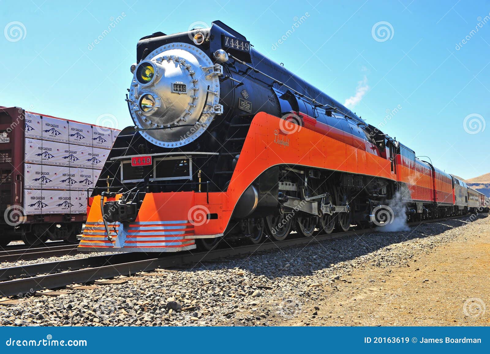 Southern Pacific Daylight Steam Engine Editorial Stock Image - Image of ...