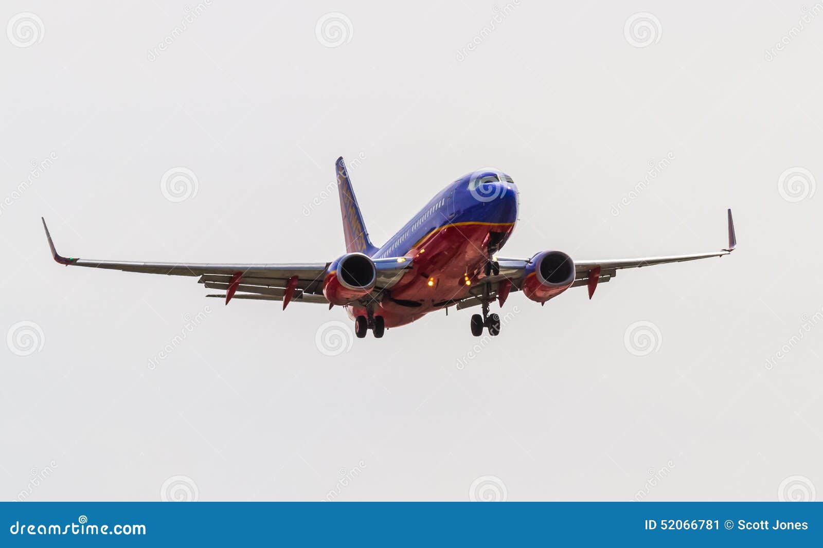 Southwest Airlines Plane on Final Approach Editorial Photo - Image of ...