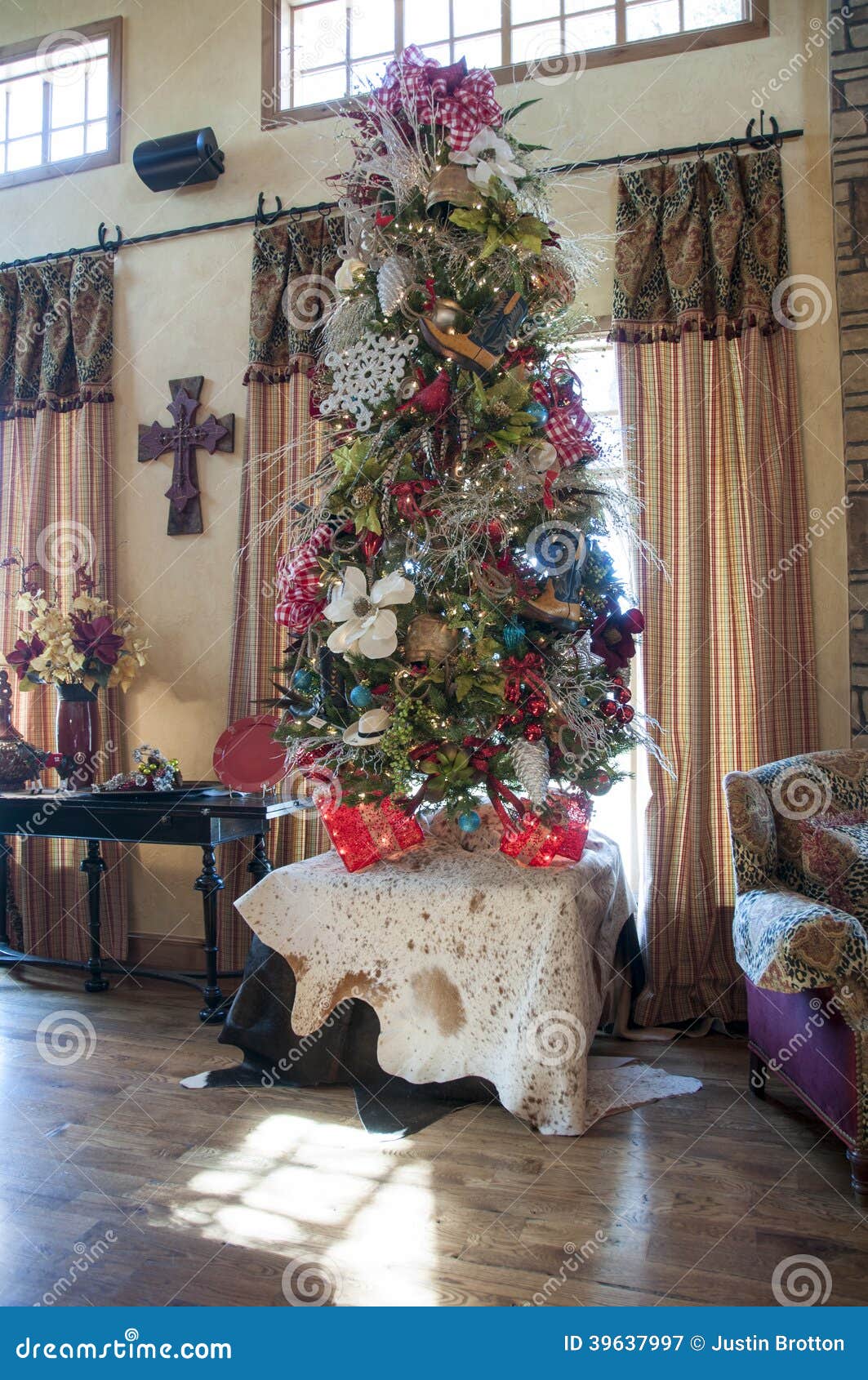Southwestern Christmas Tree Stock Image - Image of christmas, cowboy ...
