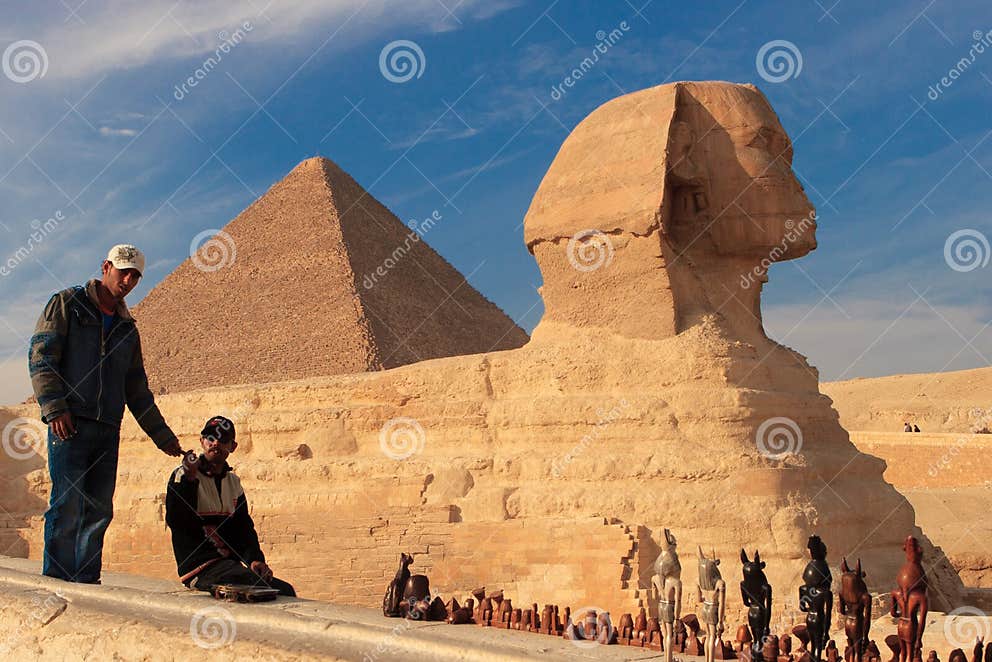 Souvenir traders editorial image. Image of monument, blue - 23152320