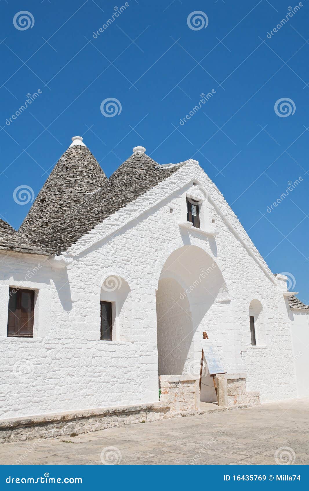 Sovereign Trullo. Alberobello. Apulia Stock Image - Image of building ...