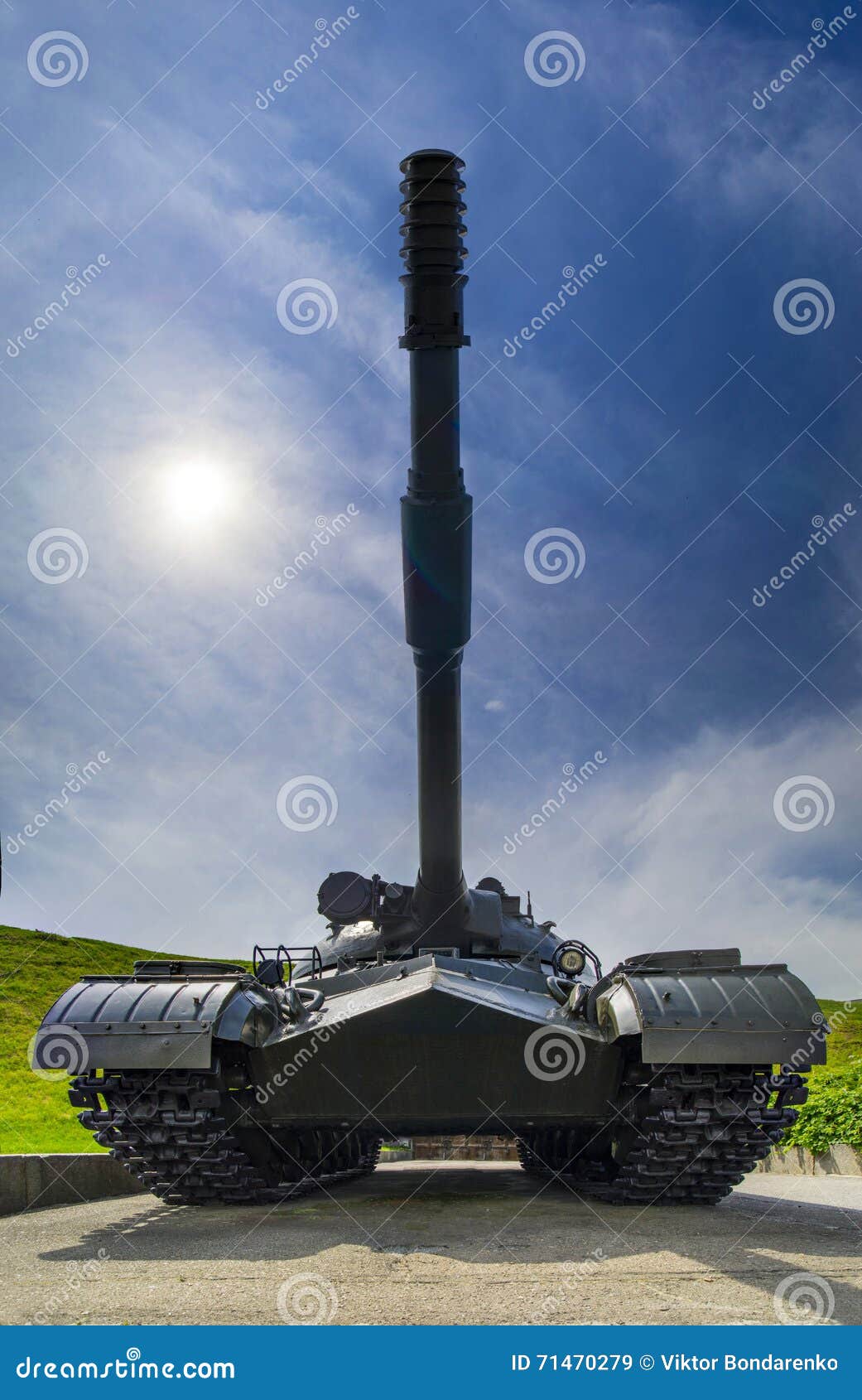 Soviet Heavy Tank T10 (is-8) Stock Image - Image of cloud, light: 71470279