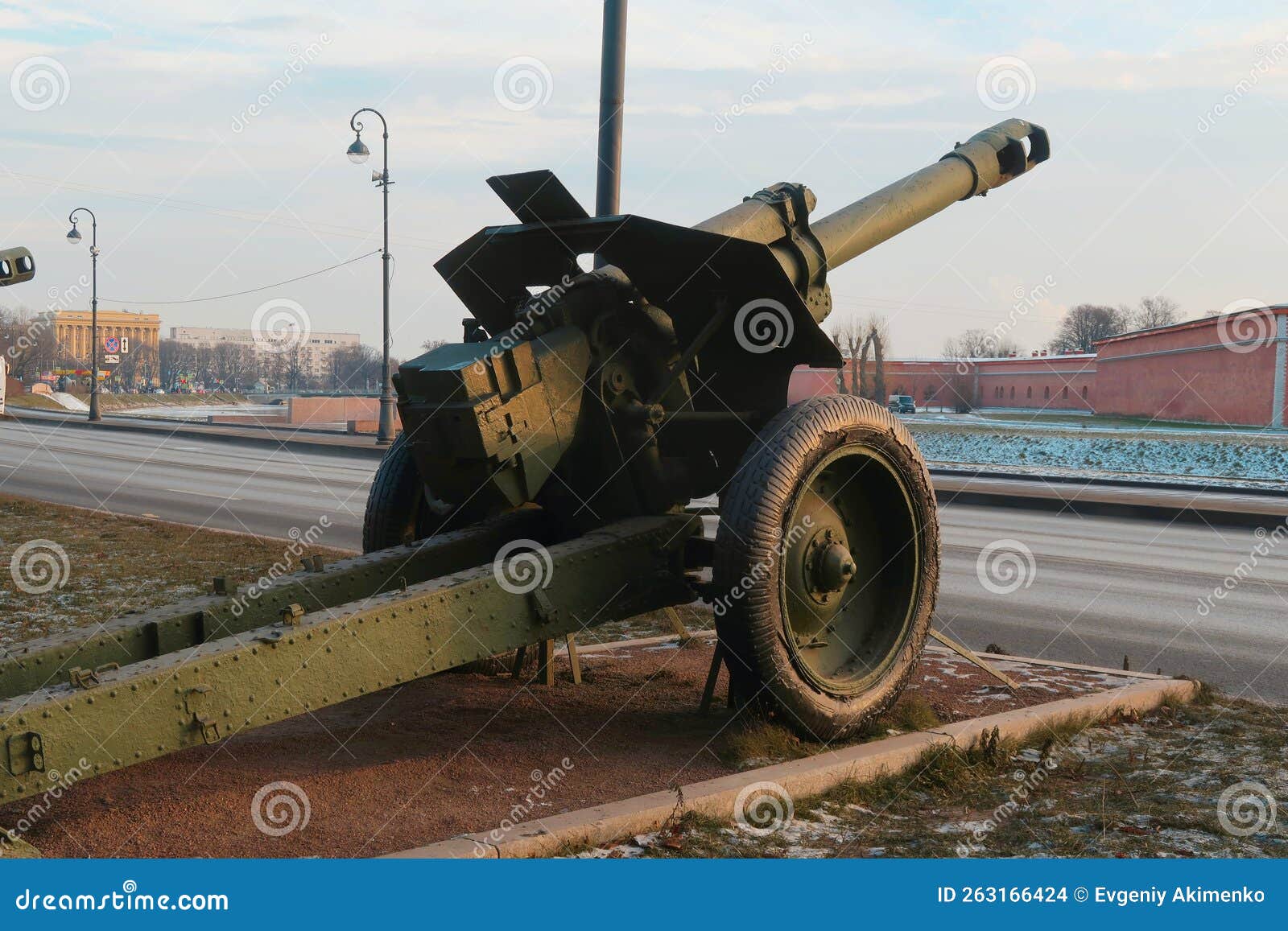 Soviet Howitzer in the Artillery Museum Stock Photo - Image of howitzer ...