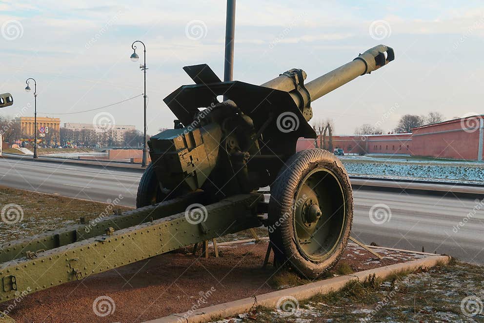 Soviet Howitzer in the Artillery Museum Stock Photo - Image of howitzer ...