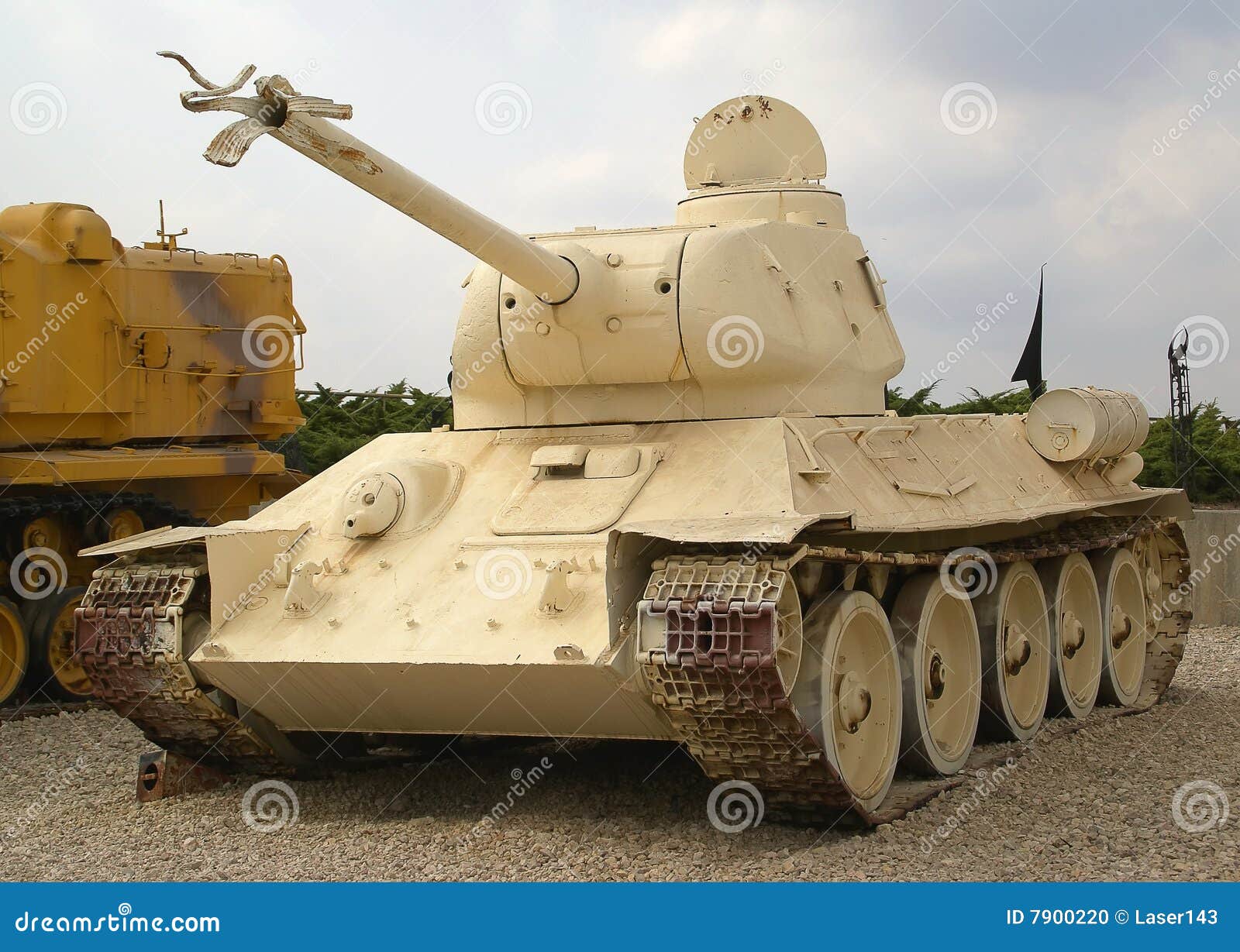 The Soviet Medium Tank T-34 Stock Photo - Image of tank, vehicle: 7900220
