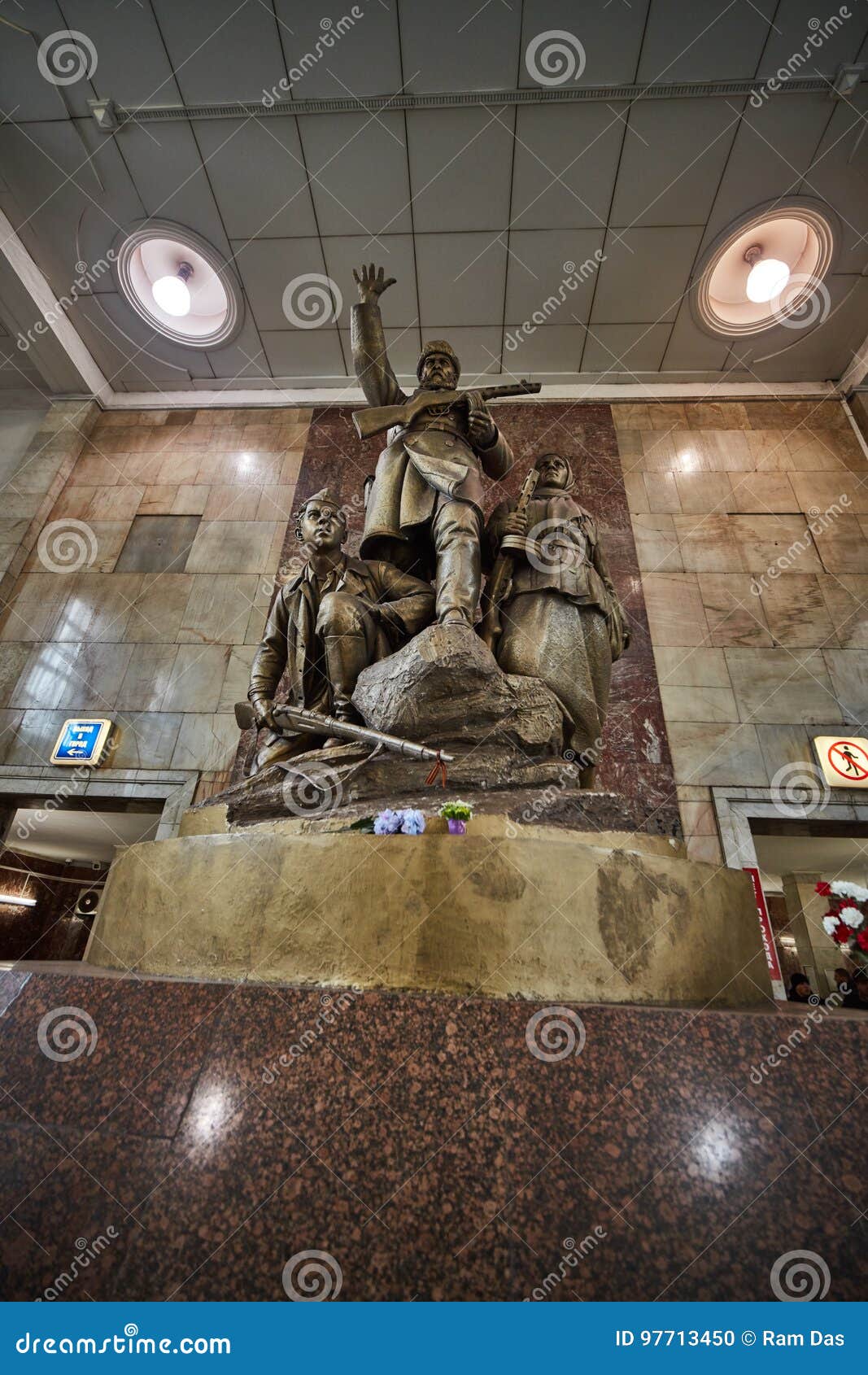 Soviet Soldiers Monument in the Moscow Metro Editorial Image - Image of ...