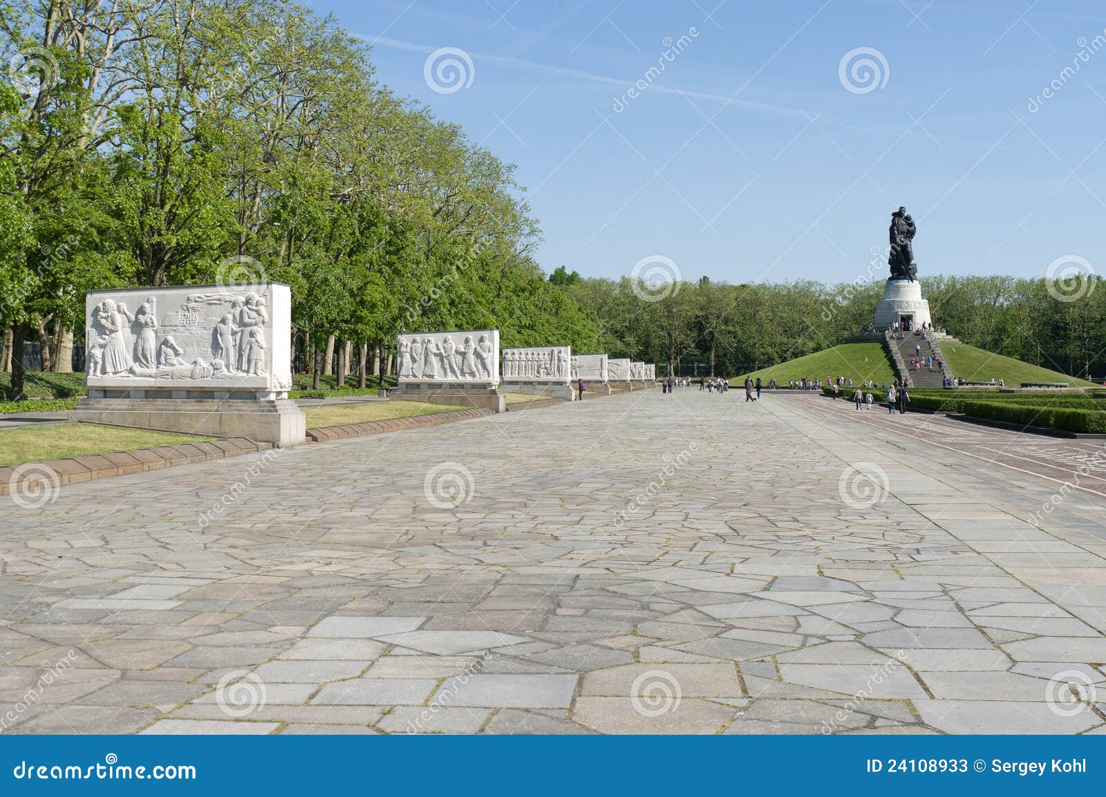 Soviet War Memorial (Treptower Park) Stock Image - Image of berlin ...