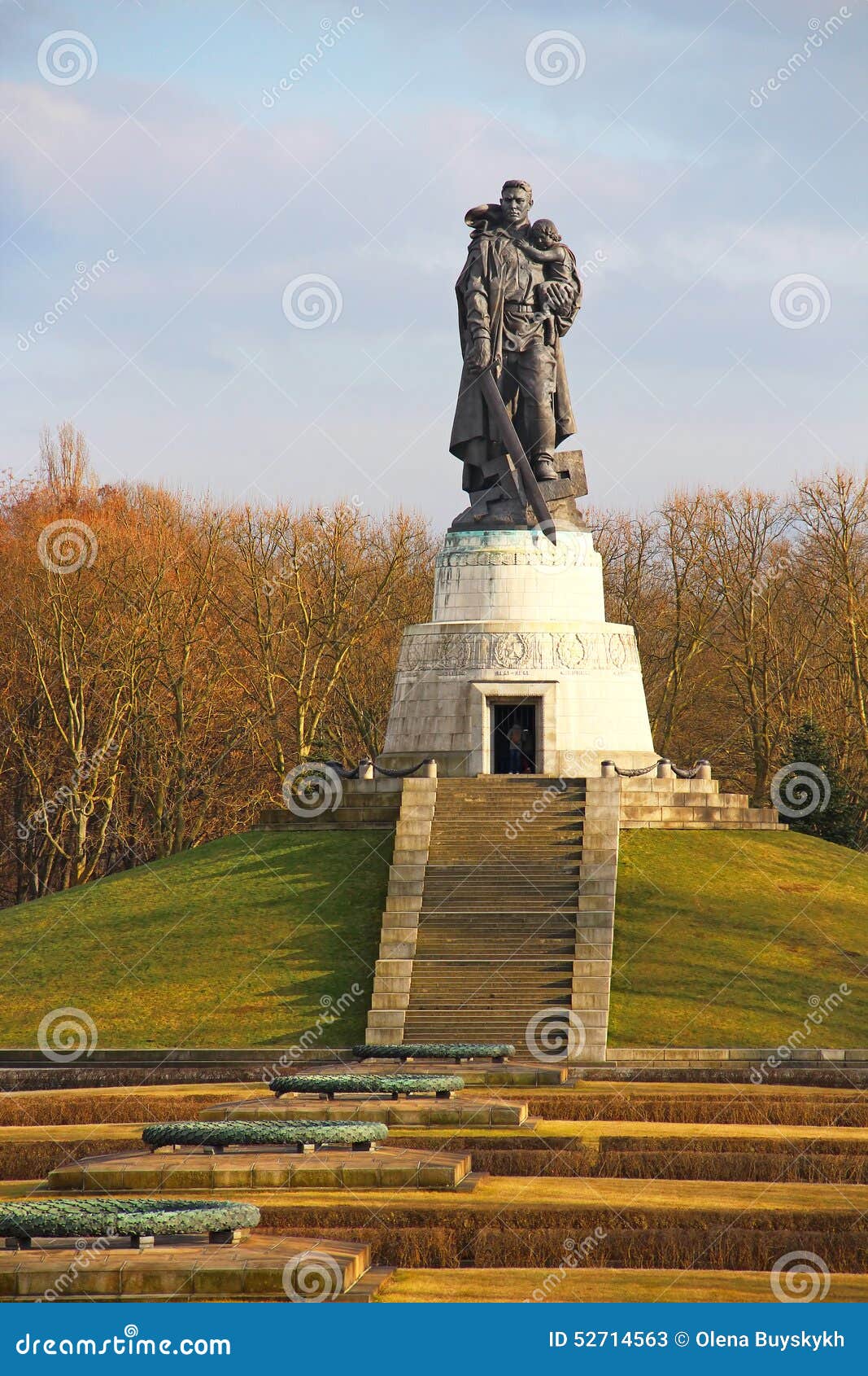 Soviet War Memorial in Treptower Park in Berlin Stock Image - Image of ...