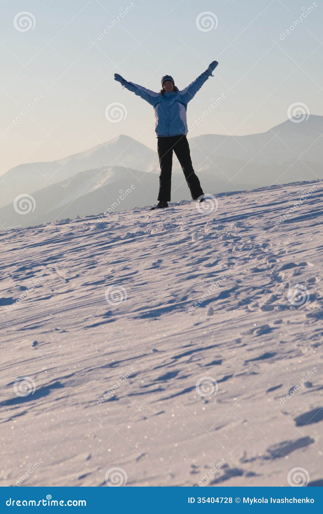 ¡Soy libre y feliz! foto de archivo. Imagen de mano, nieve - 35404728