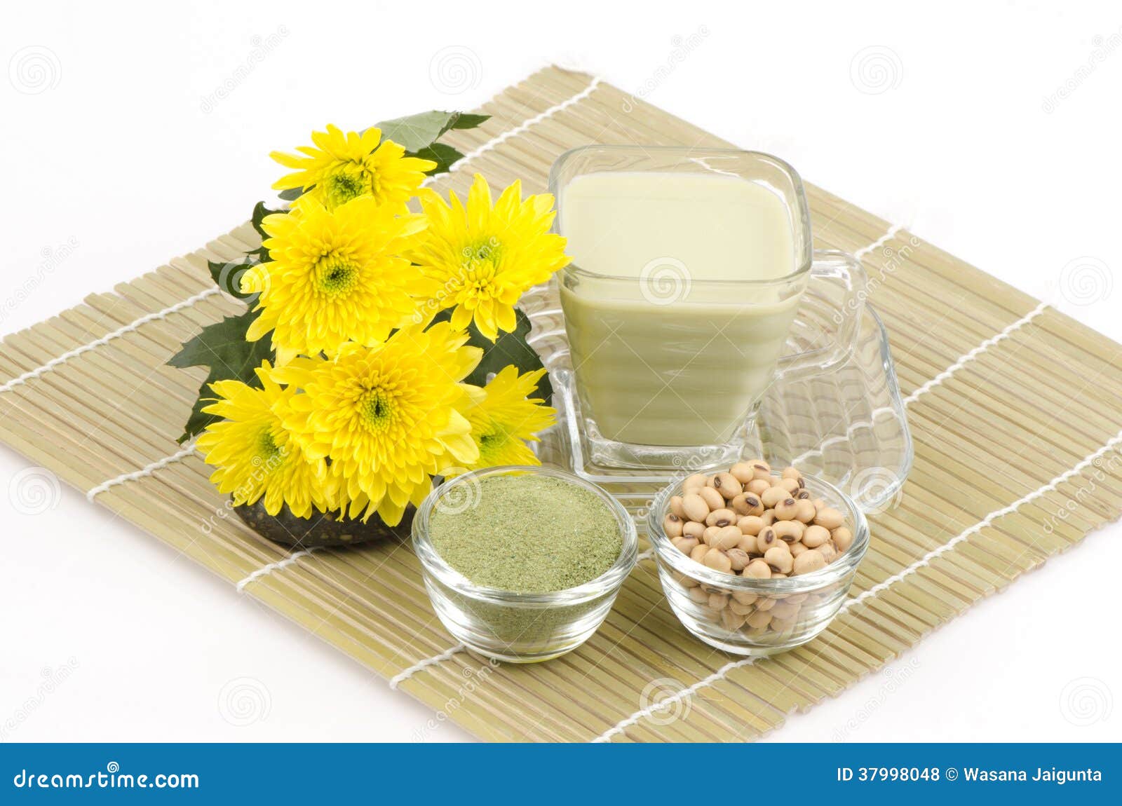 Soybean Mixed with Green Tea. Stock Photo - Image of brain, lecithin ...
