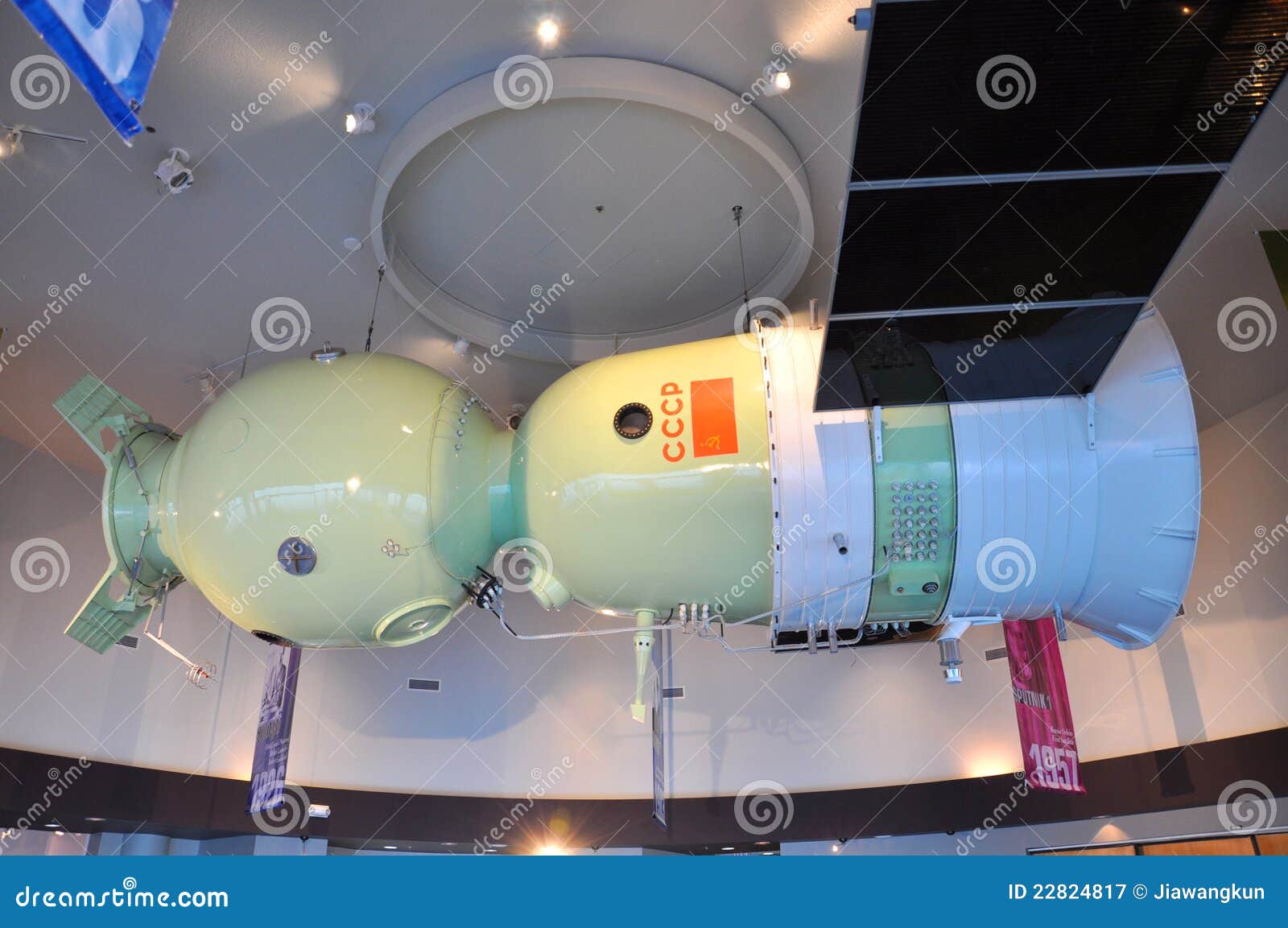 Soyuz Model in Kennedy Space Center Editorial Photography - Image of ...