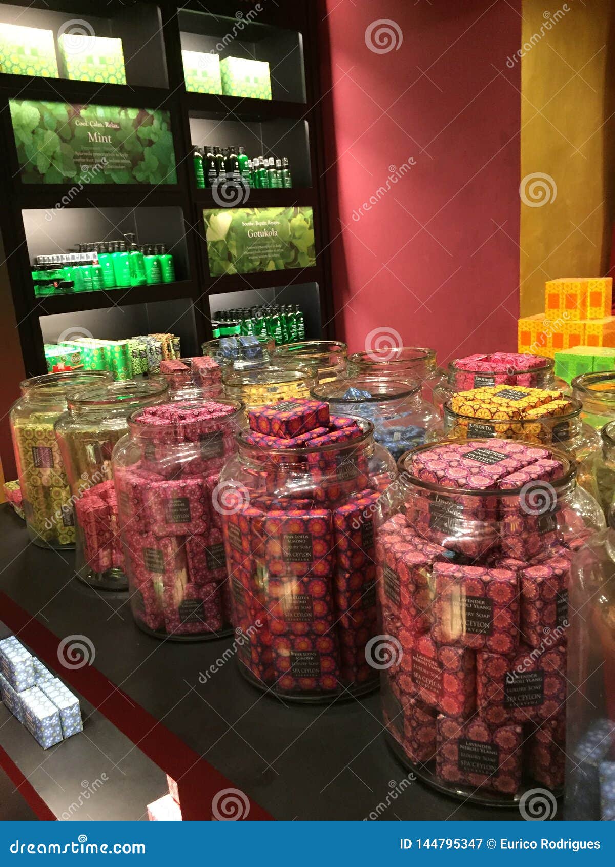 Interiors of Spa Ceylon, Colombo Editorial Photography - Image of hair ...