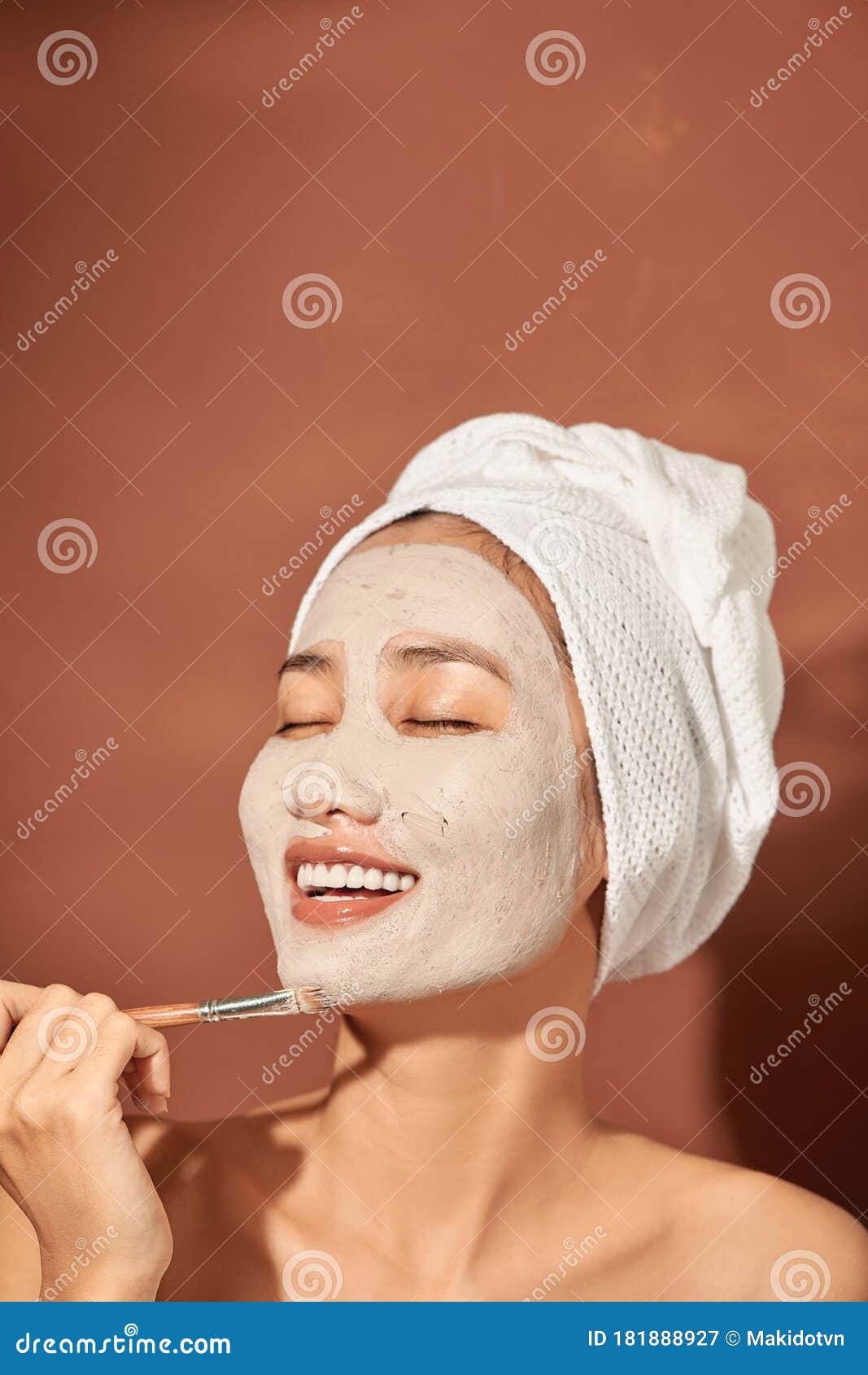 Spa Woman Applying Facial Clay Mask Beauty Treatments Stock Image