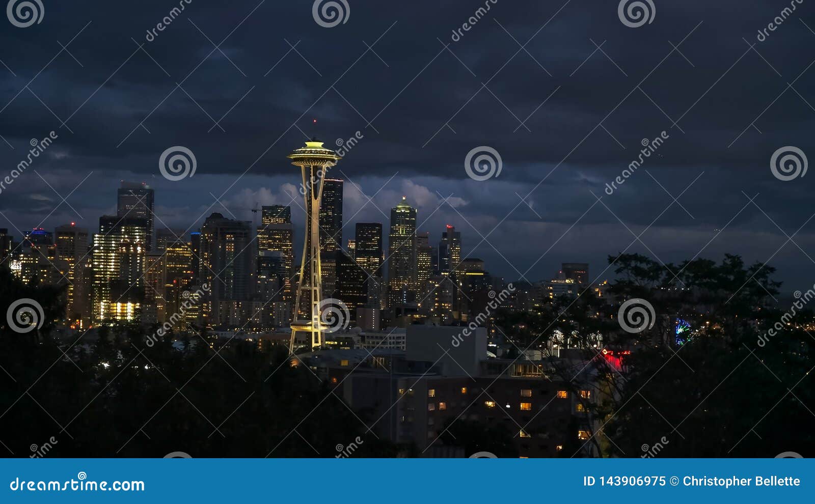The Space Needle and Seattle at Night Editorial Image - Image of ...