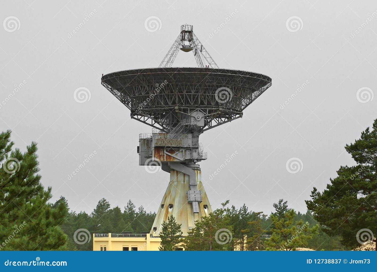 Space radar dish stock image. Image of army, parabolic - 12738837