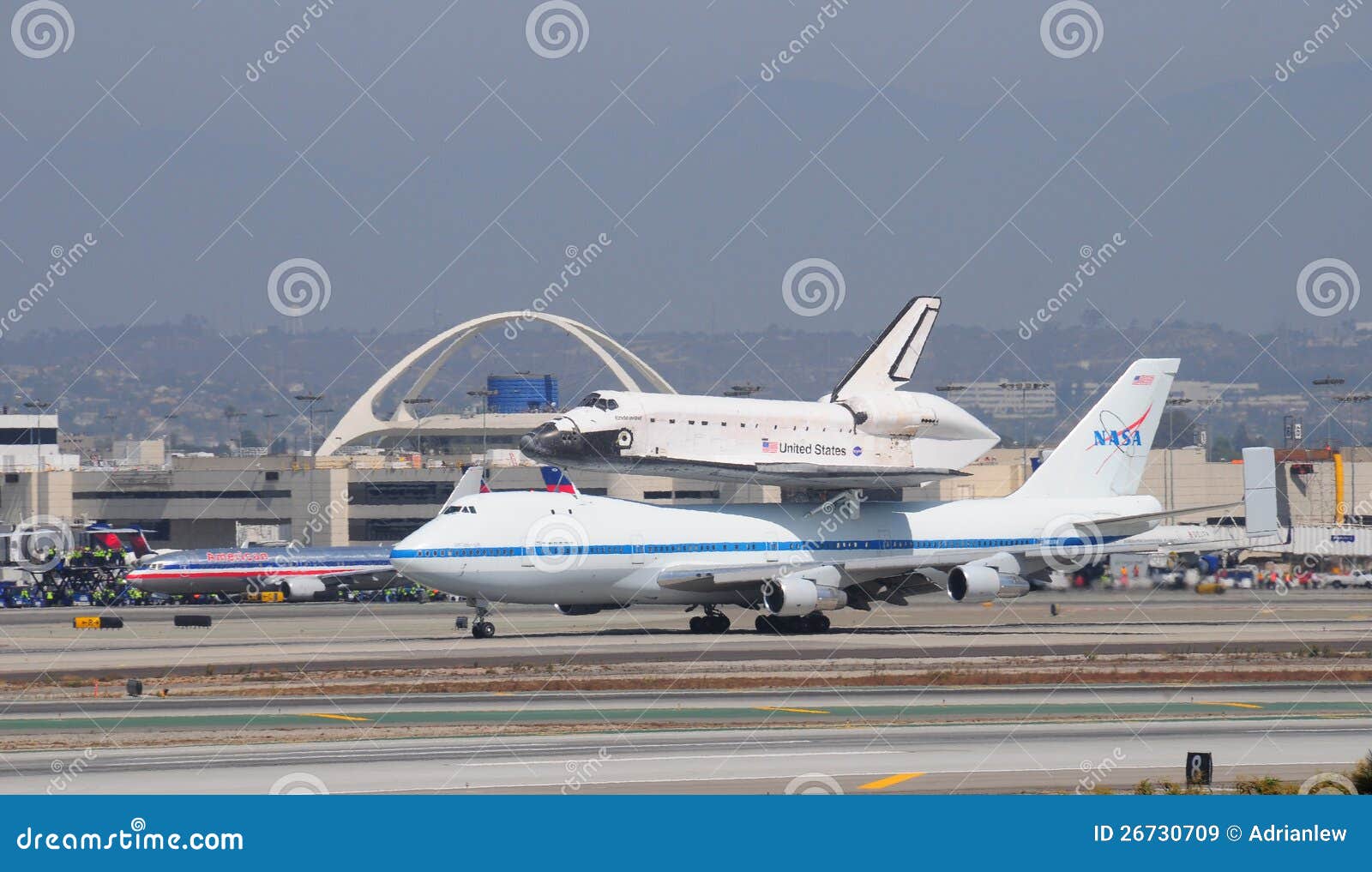 Space Shuttle Endeavour, Los Angeles 2012 Editorial Stock Image - Image ...