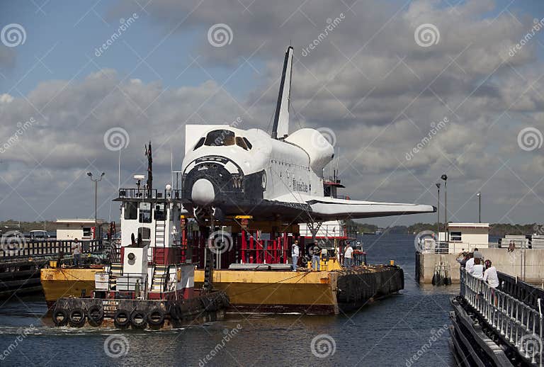 Space Shuttle Orbiter Explorer Editorial Photography - Image of barge, scenic: 24936757