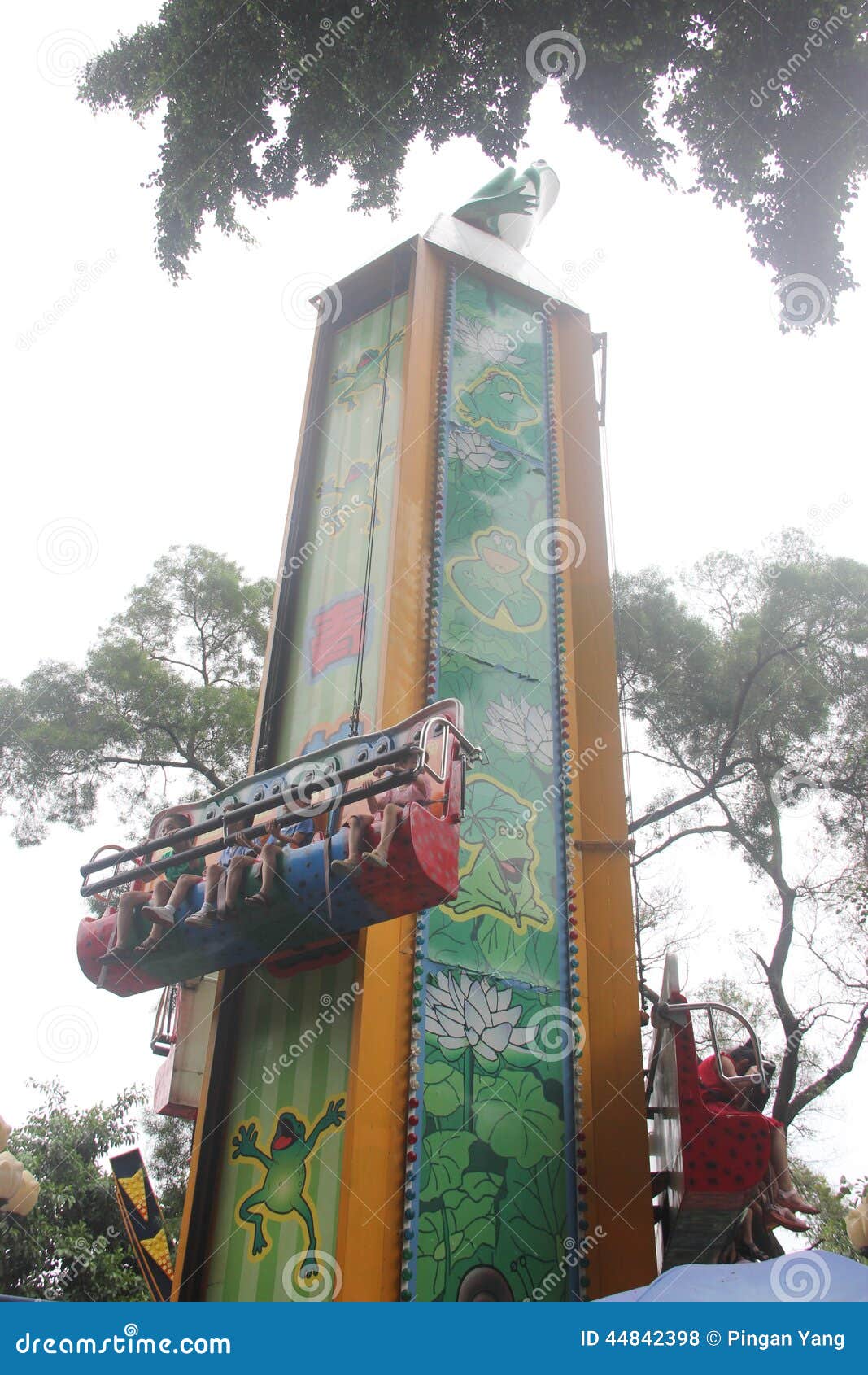 The Space Shuttle in SHENZHEN Amusement Park Editorial Stock Photo ...