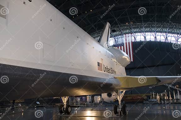 Space Shuttle Side View editorial stock image. Image of shuttle - 195554