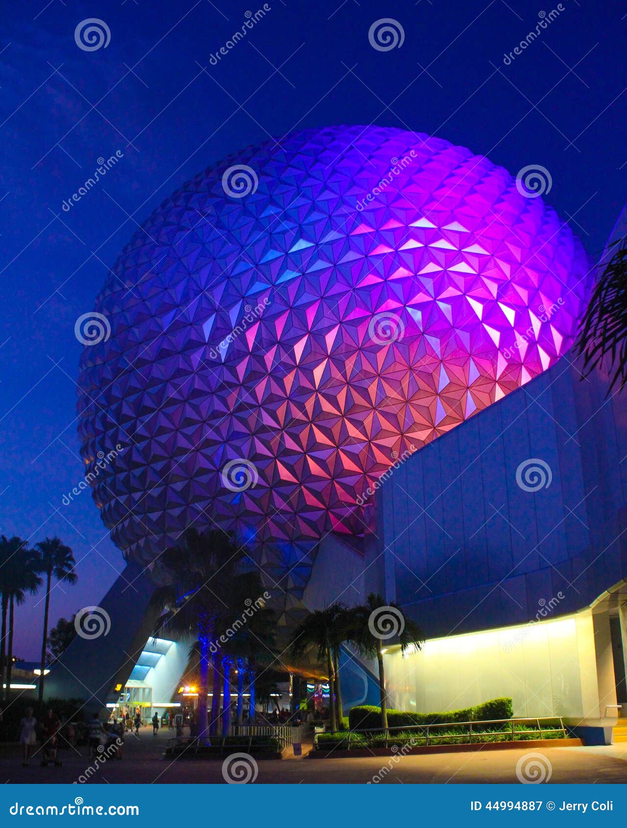 Spaceship Earth at Epcot Center, Orlando Florida Editorial Photography ...