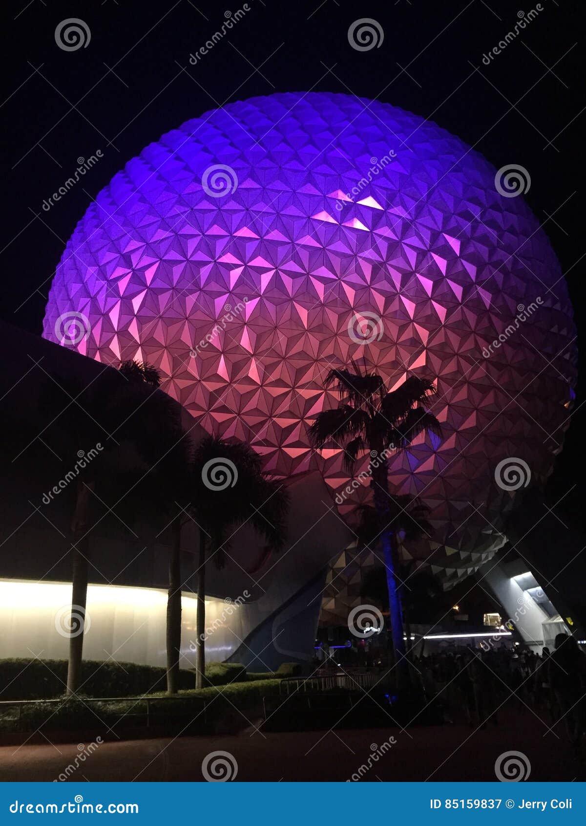 Spaceship Earth at Epcot Center, Orlando Florida Editorial Photography ...