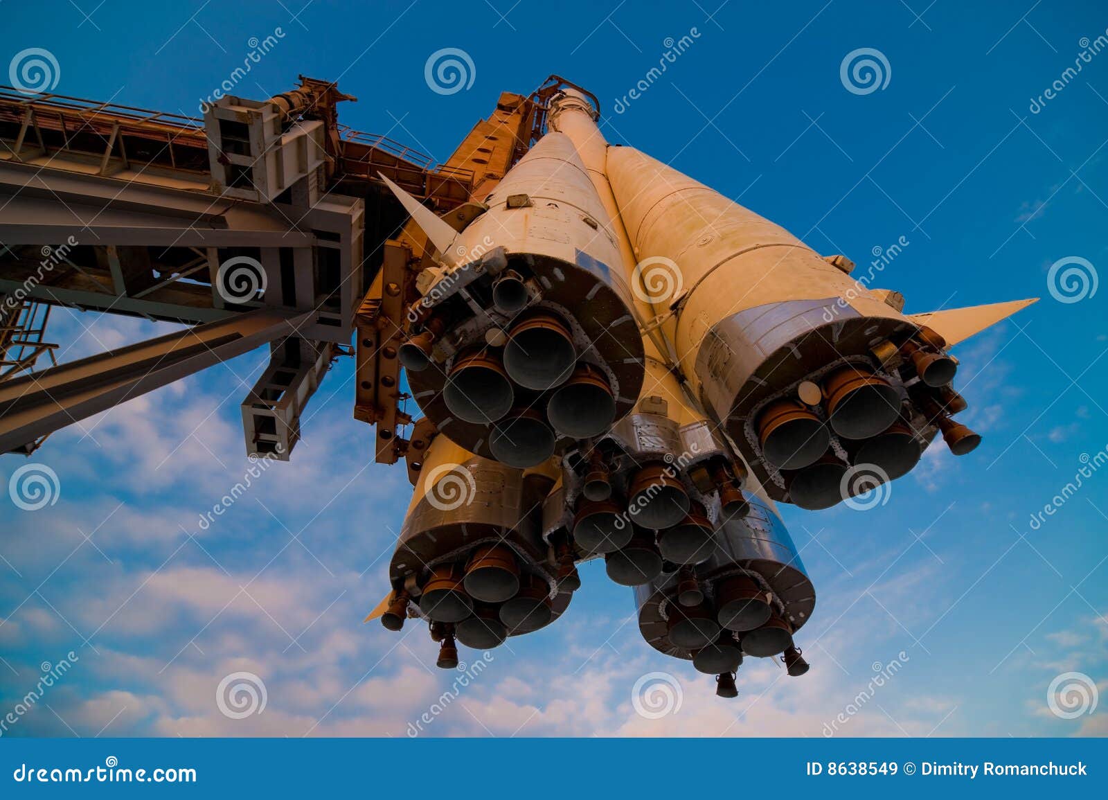 Spaceship on a launchpad stock image. Image of missle - 8638549
