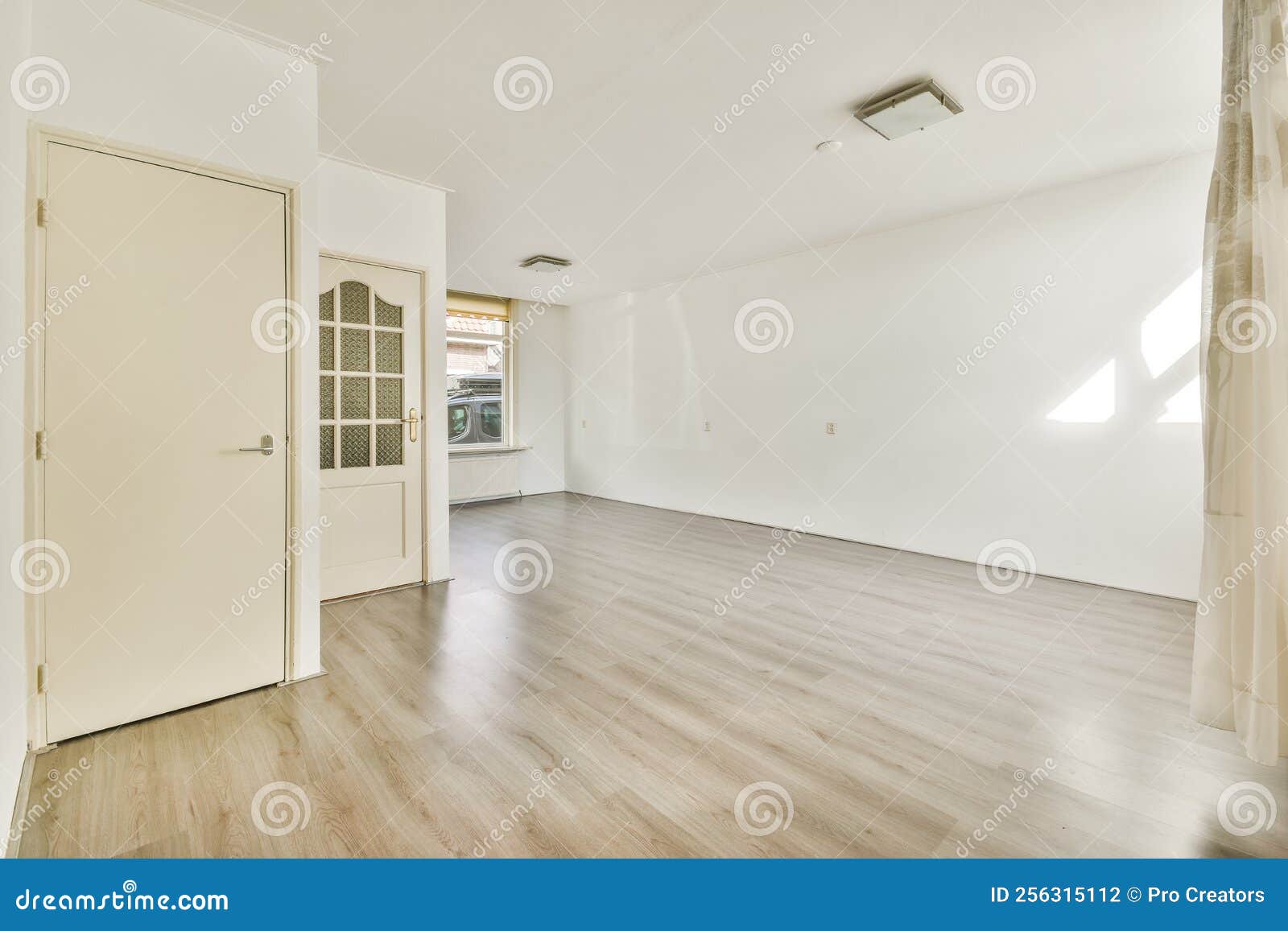 Spacious empty room stock photo. Image of spacious, building - 256315112