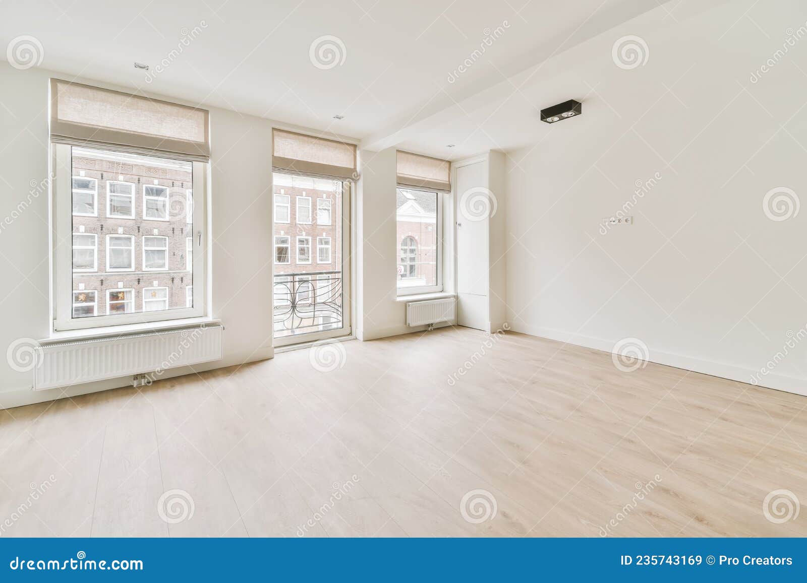 Spacious empty room stock image. Image of empty, estate - 235743169