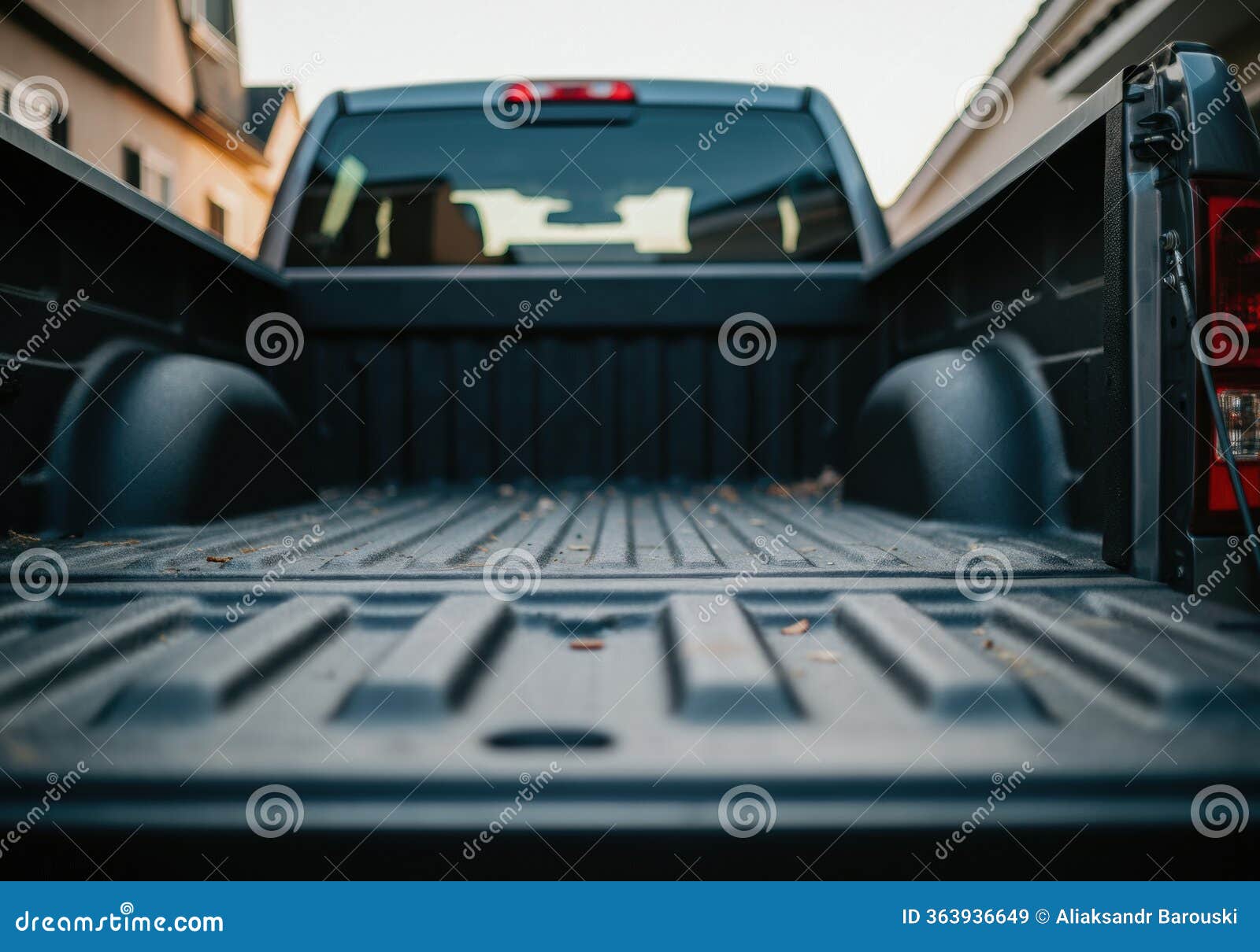 Empty Truck Royalty-Free Stock Photo | CartoonDealer.com #39102309