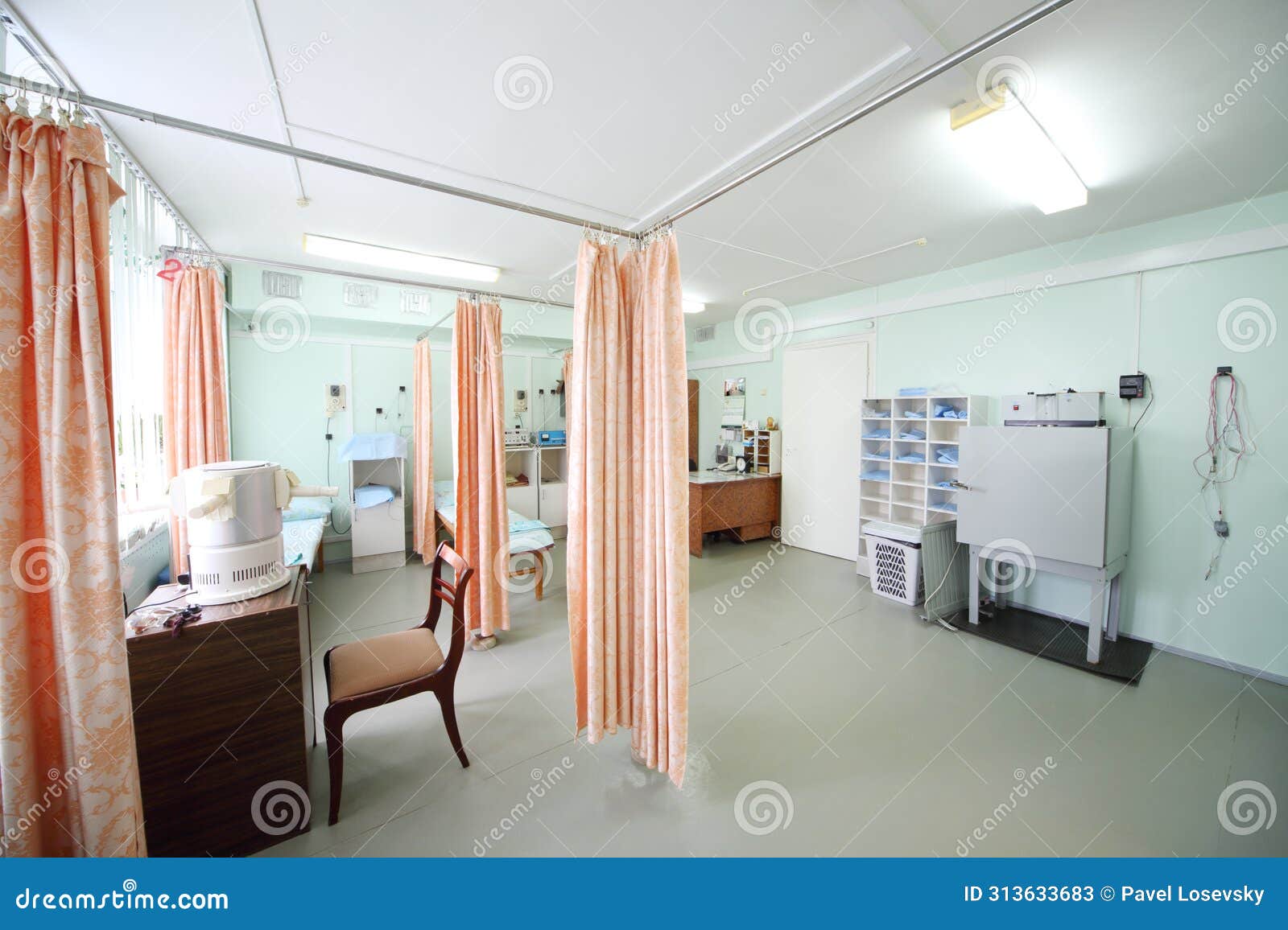 Spacious Procedure Room for Preventive Stock Image - Image of medical ...