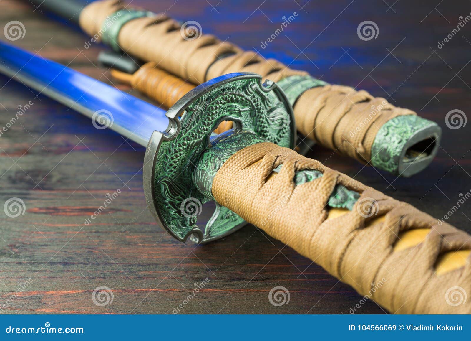 Spada Del Samurai Armi Giapponesi Medievali Immagine Stock - Immagine ...