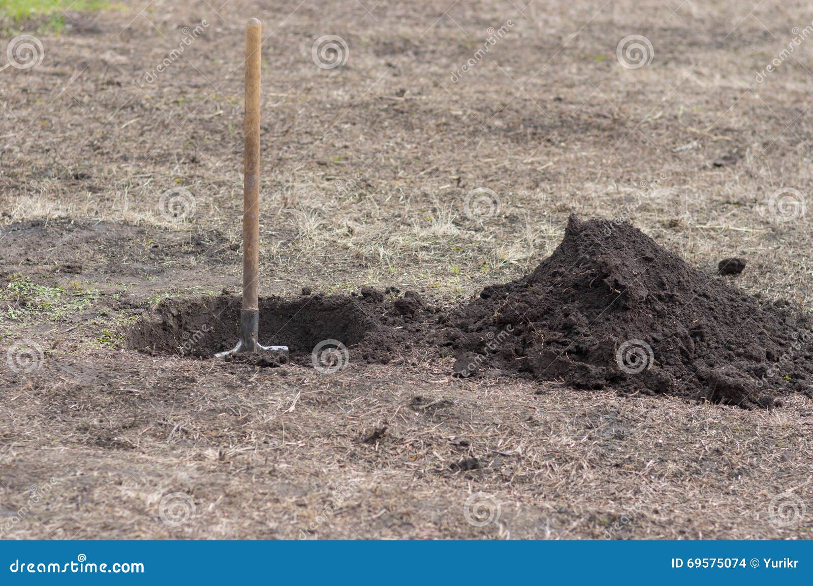 Spade, Hole and Heap of Soil in Spring Garden Stock Photo - Image of ...