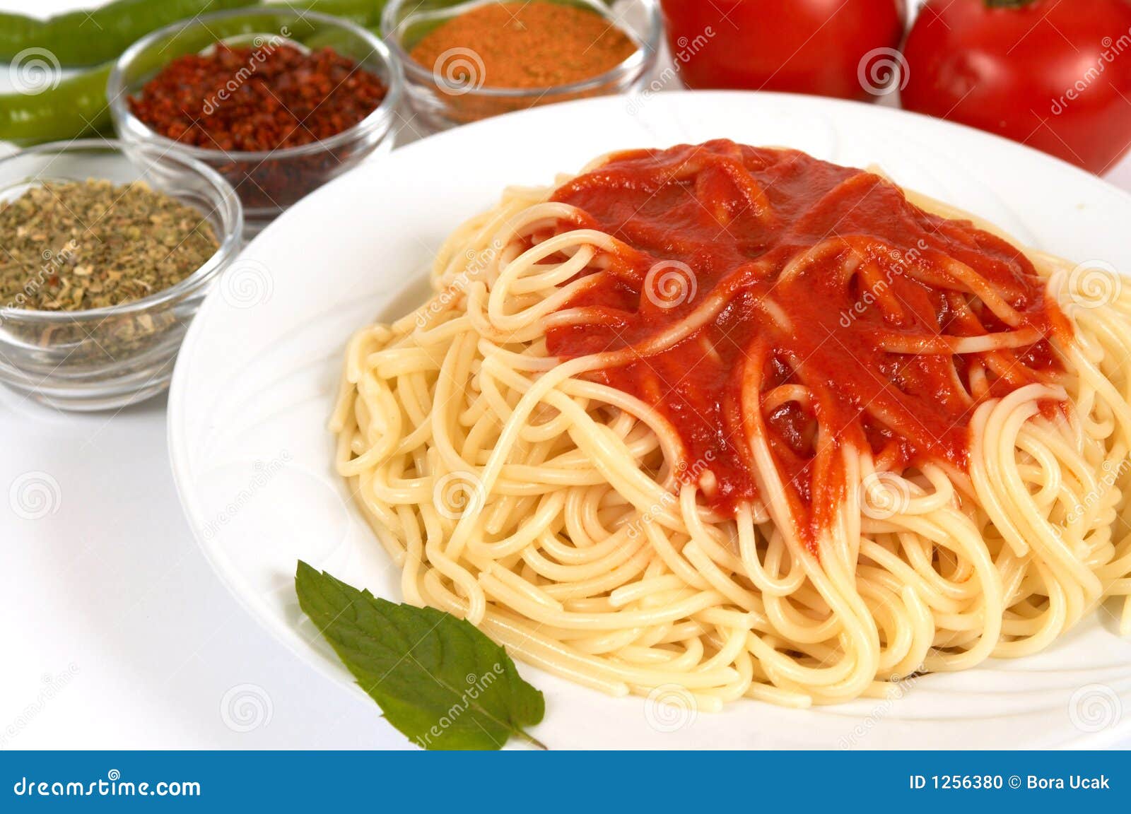 Spaghetti stock foto. Image of eetbaar, restaurant, levensstijl - 1256380