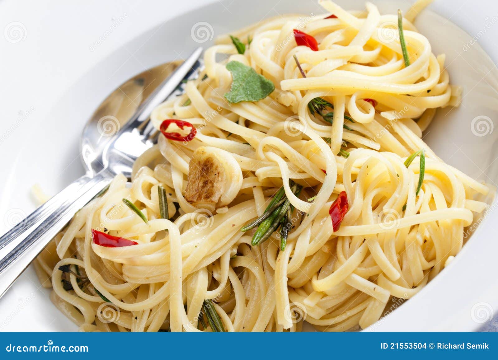 Spaghetti photo stock. Image du spaghetti, alimentation - 21553504