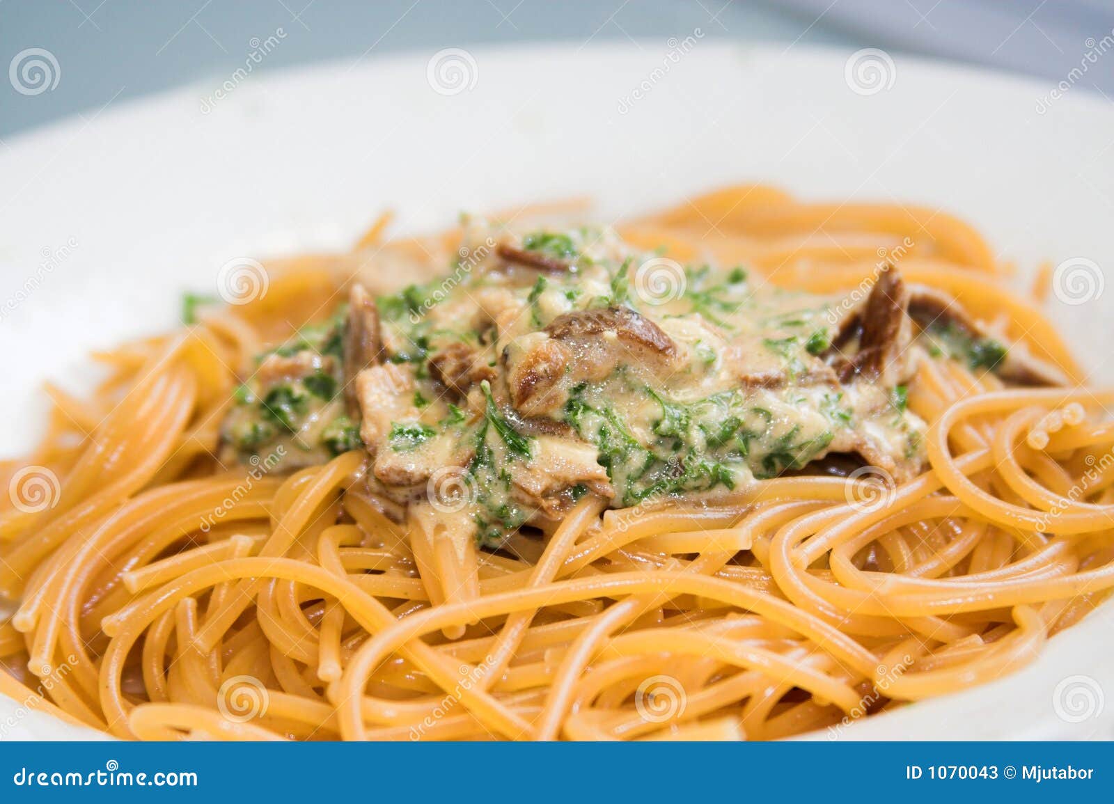 Spaghetti al funghi stock image. Image of mushrooms, yummy - 1070043