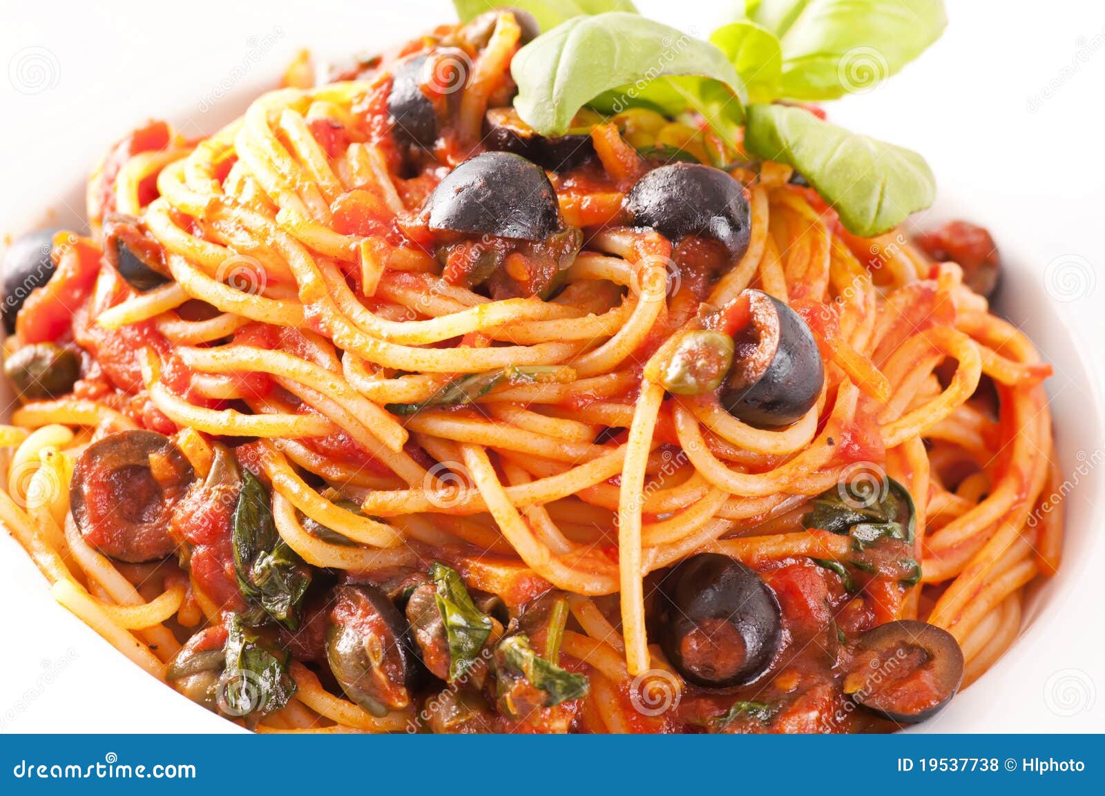 Spaghetti alla Puttanesca stock photo. Image of macaroni - 19537738