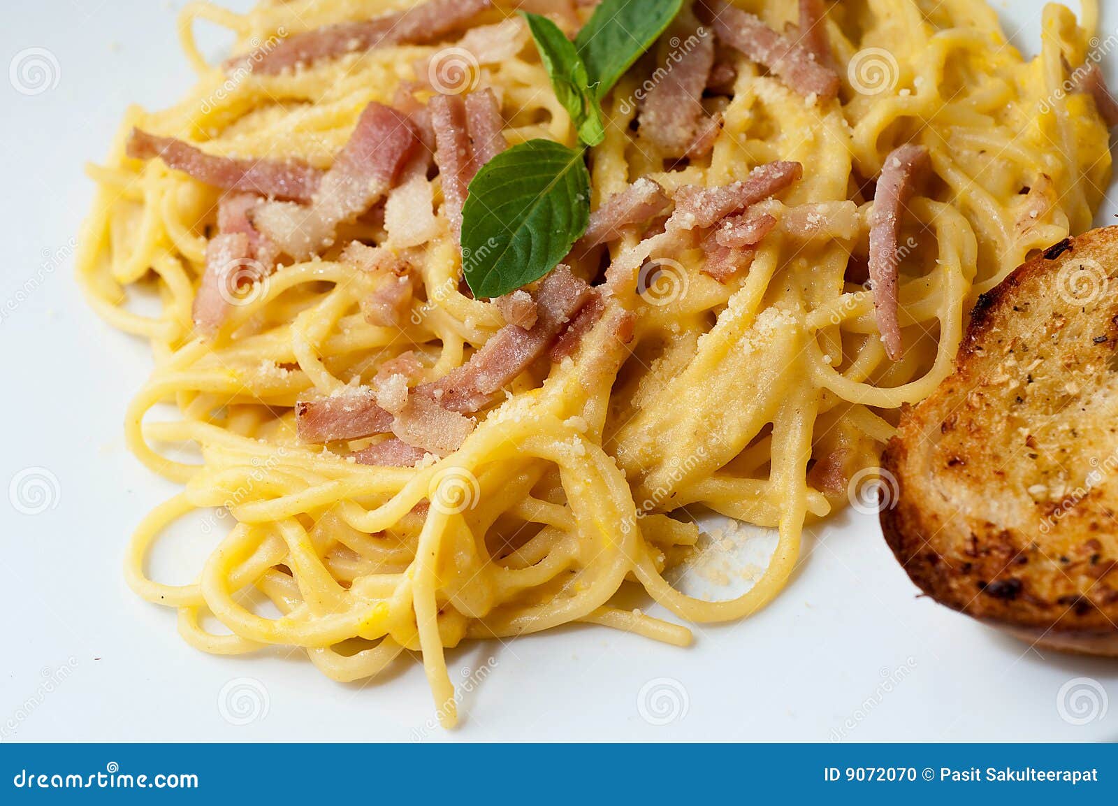 Spaghetti Bacon with Creamy Sauce Stock Photo - Image of chilly, tasty ...