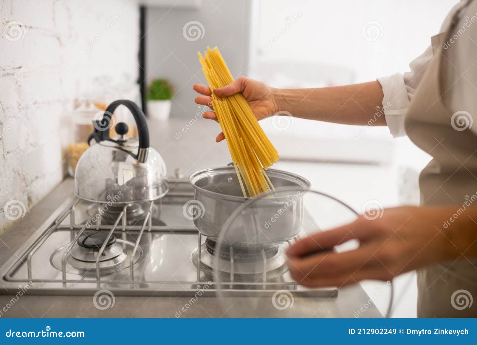 Close Up Picture of Womans Hands Holding Spaghetti Stock Image - Image ...