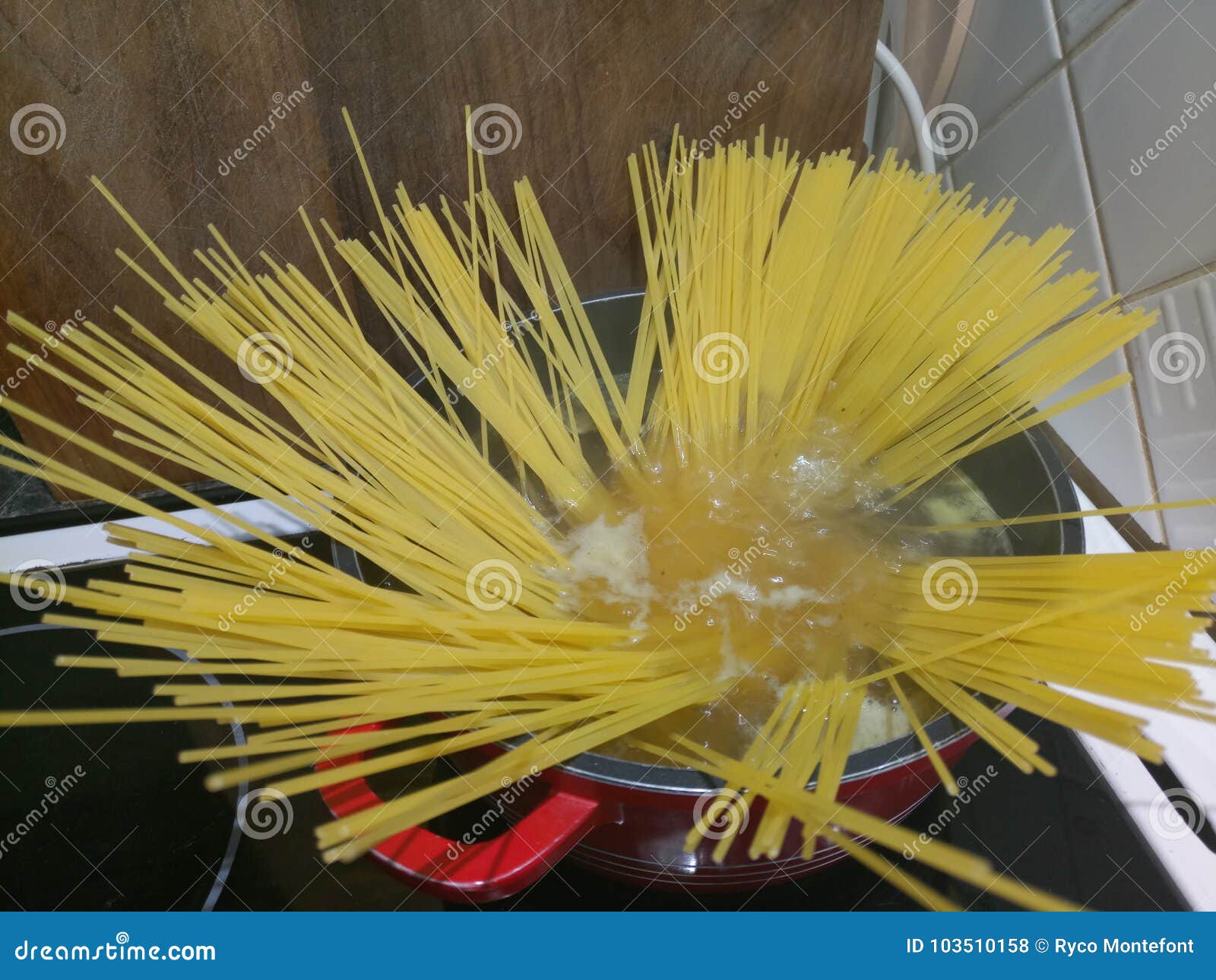 Spaghetti Cooking in a Pot with Hot Water Stock Photo - Image of water ...