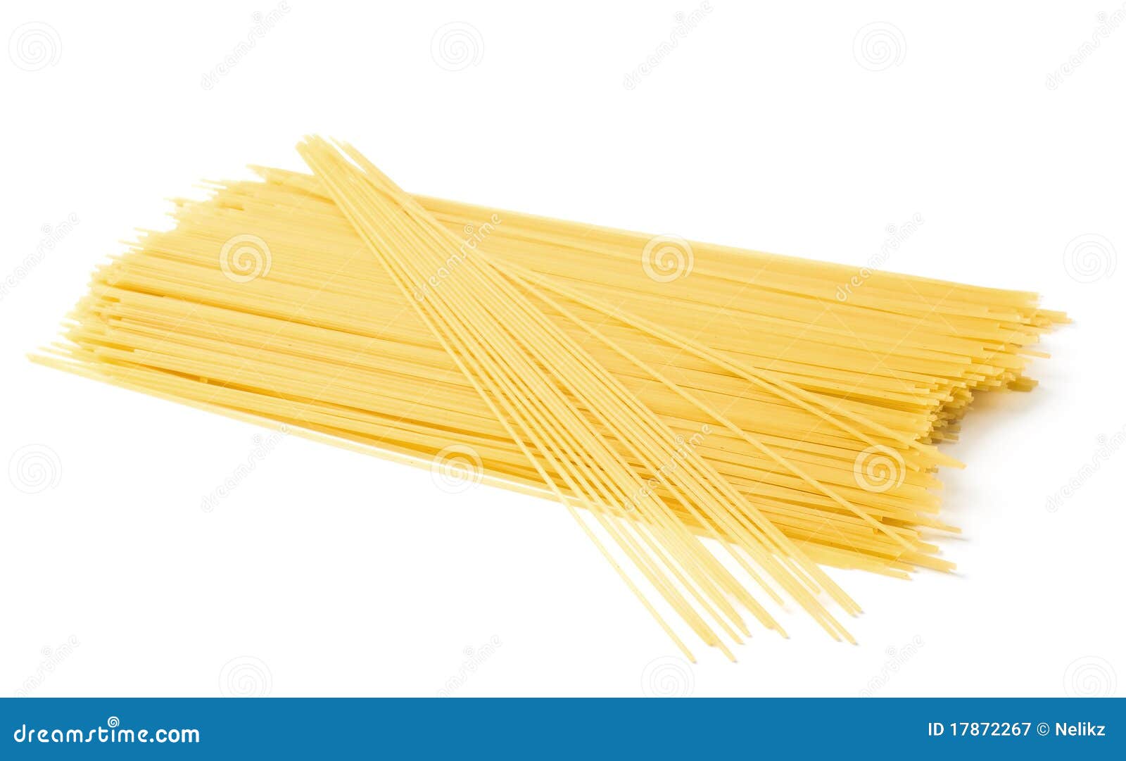 Spaghetti crudi immagine stock. Immagine di maccheroni - 17872267