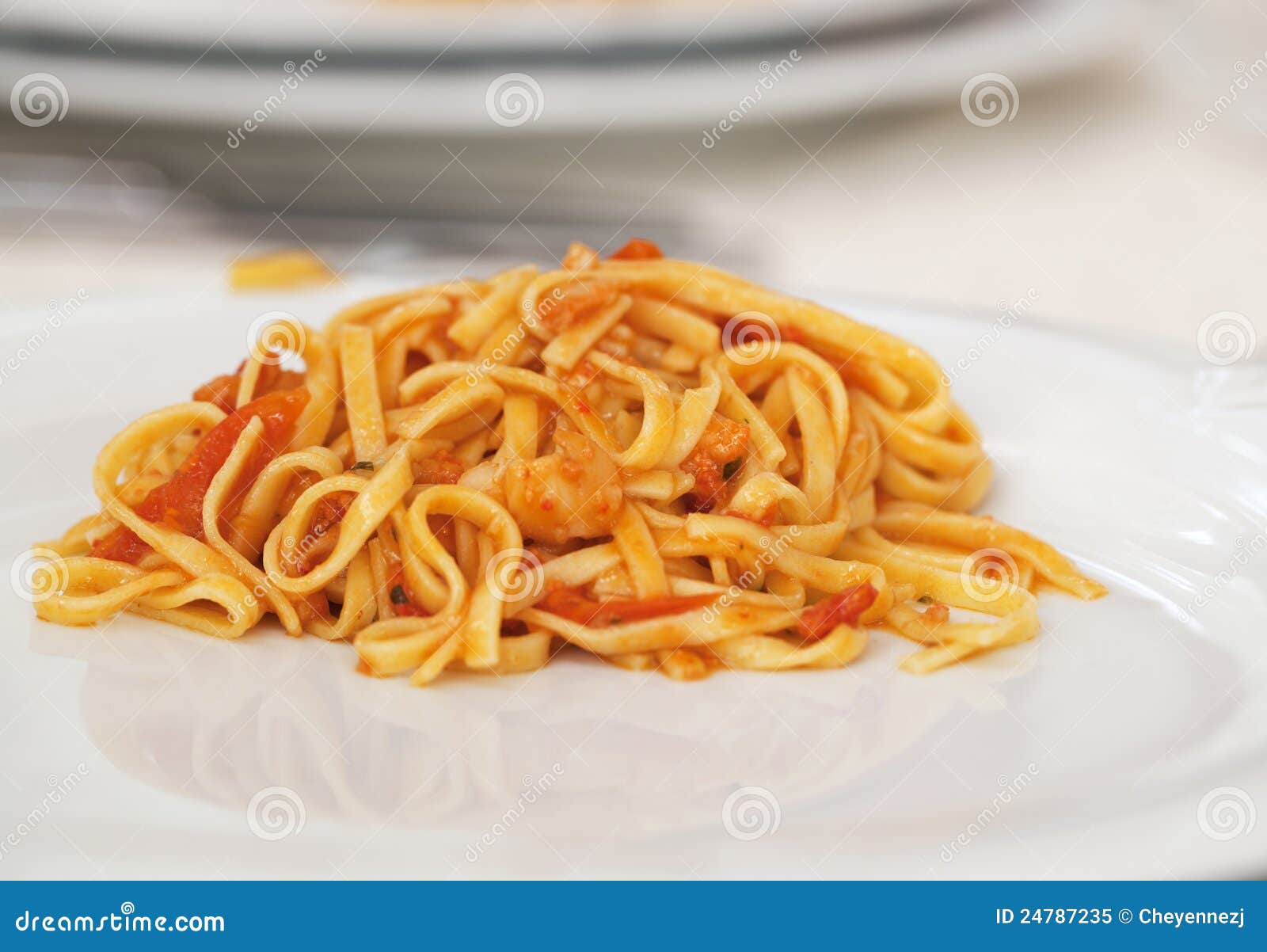 Spaghetti with fish stock image. Image of seafood, pasta - 24787235